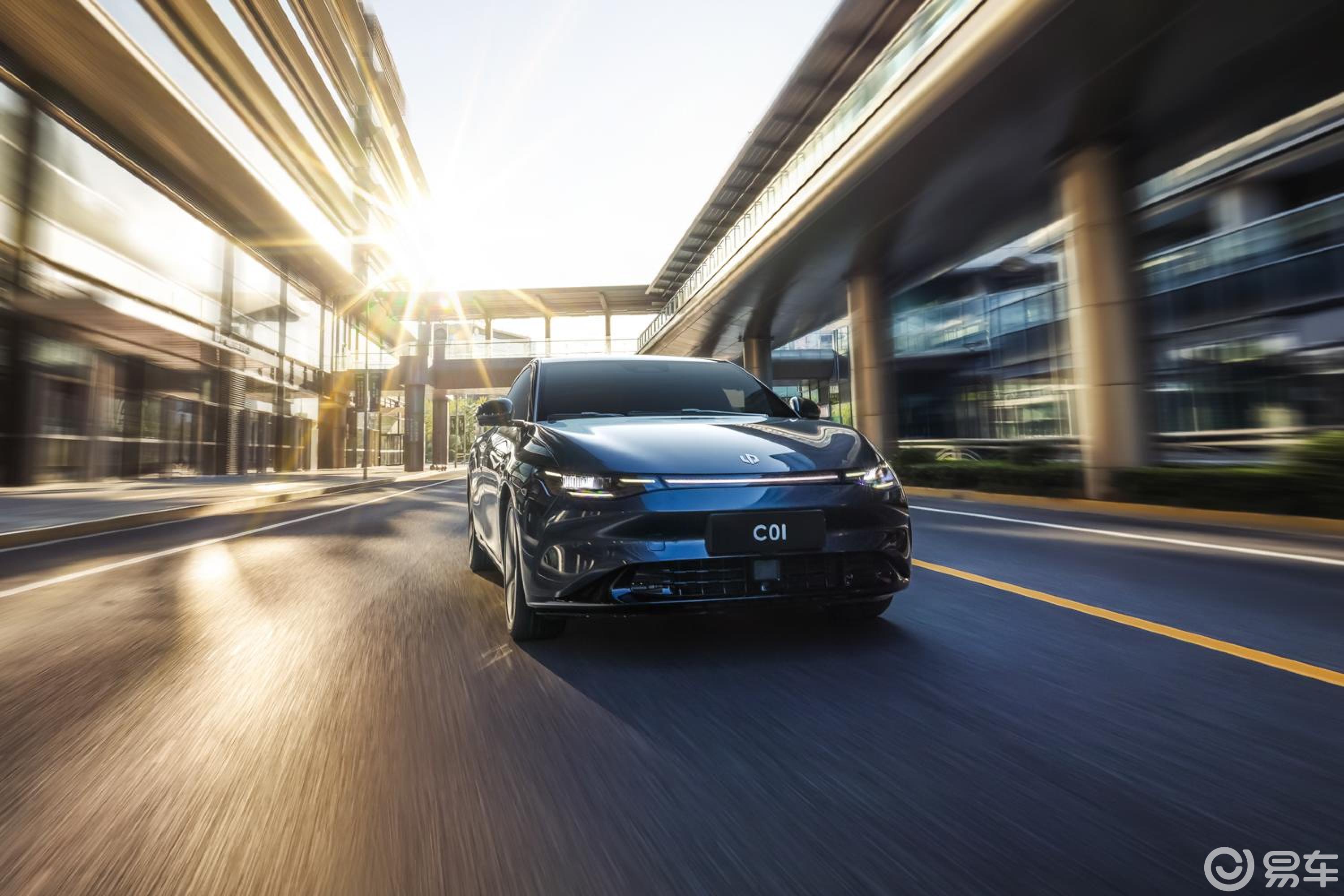 【零跑C01图片-汽车图片大全】-易车