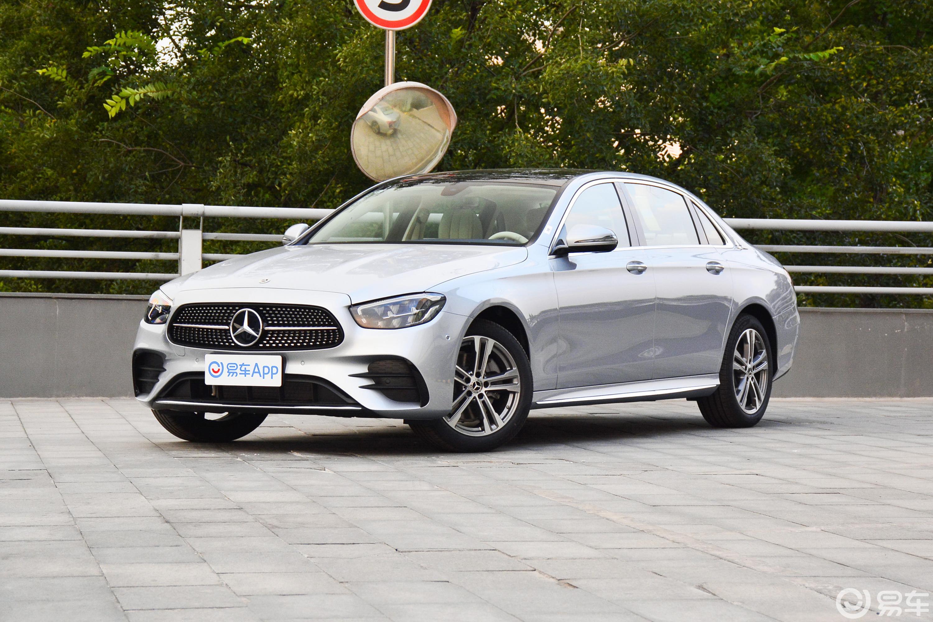 【奔驰E级E 260 L 运动型侧前45度车头向左水平图片-汽车图片大全】-易车