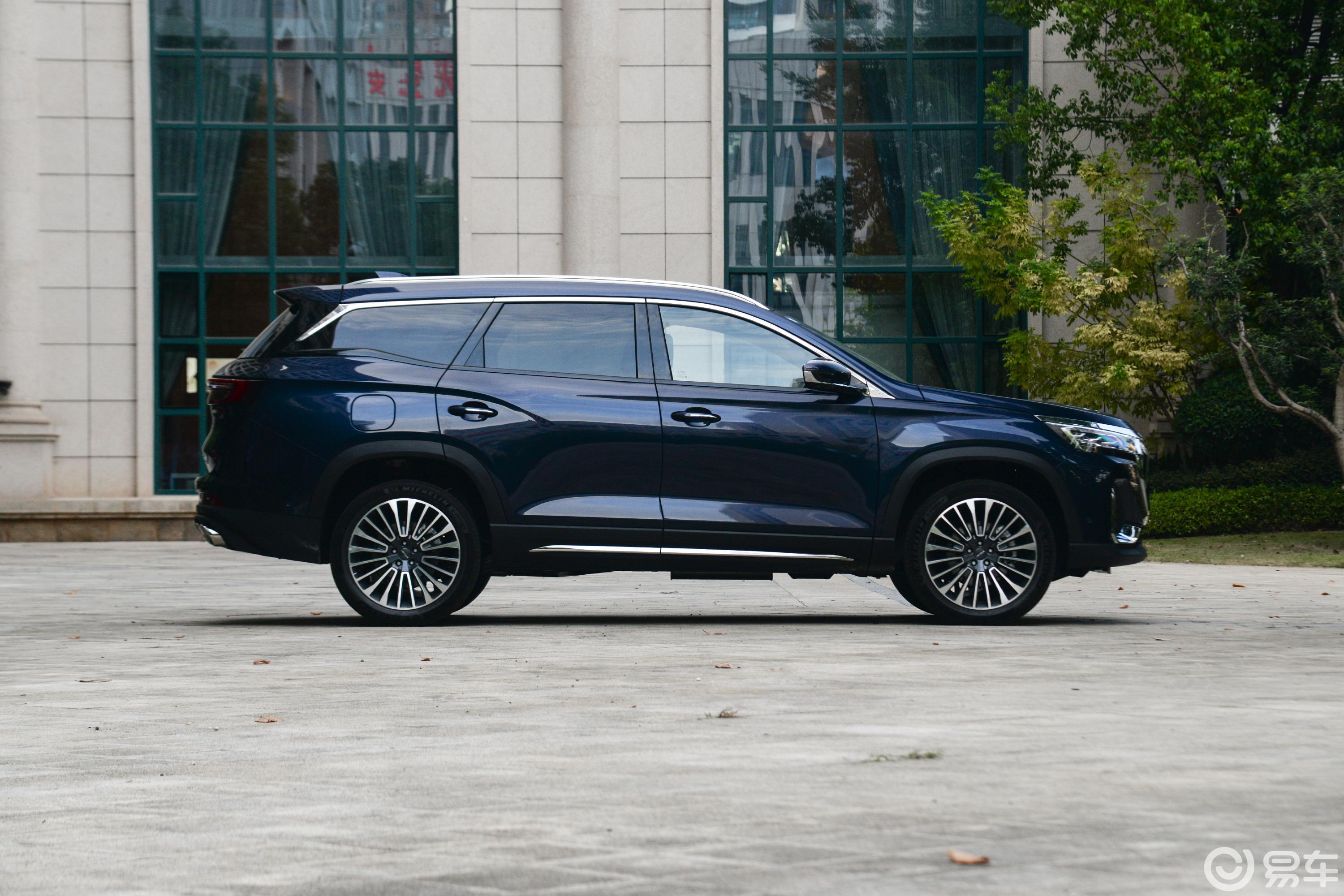 【捷途X90子龙 2.0T 武神版 5座正侧车头向右水平图片-汽车图片大全】-易车