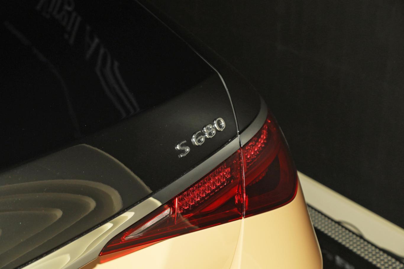 【迈巴赫S级S 680 4MATIC Virgil Abloh 限量版外观细节图片-汽车图片大全】-易车