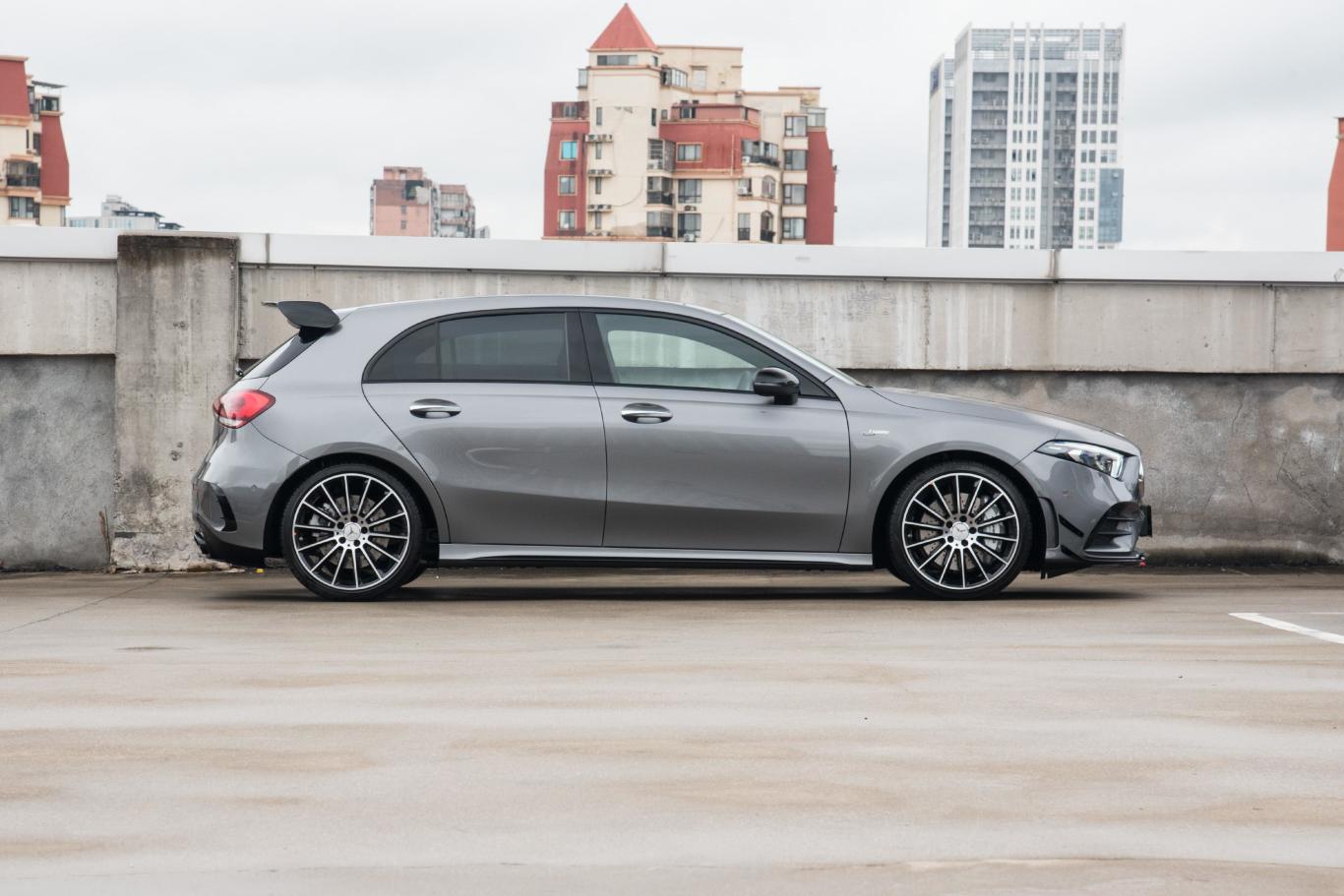 【奔驰A级 AMG(进口)AMG A 35 4MATIC正侧车头向右水平图片-汽车图片大全】-易车