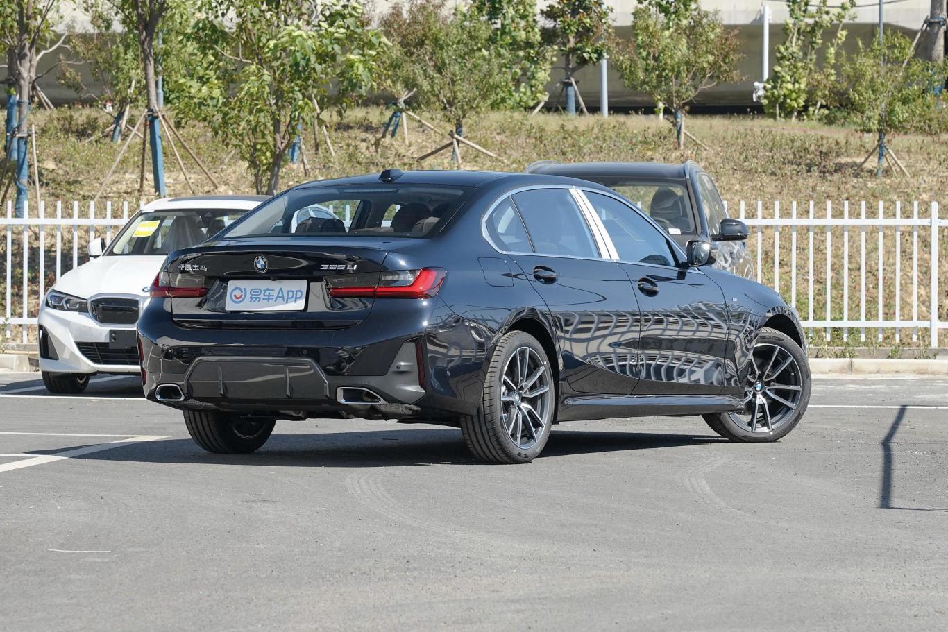 【宝马3系325Li M运动套装侧后45度车头向右水平图片-汽车图片大全】-易车