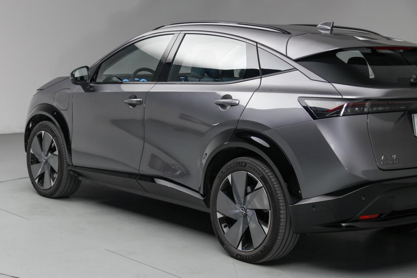 【ARIYA艾睿雅533km 四驱高性能顶配版外观细节图片-汽车图片大全】-易车