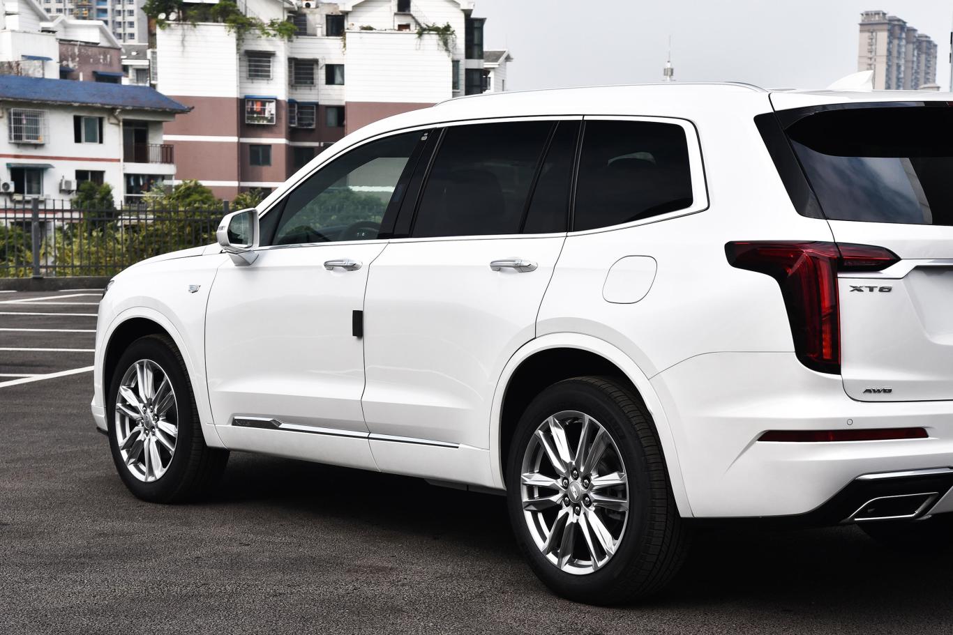 【凯迪拉克XT6轻混 120周年纪念版 2.0T 四驱豪华型 7座外观细节图片-汽车图片大全】-易车