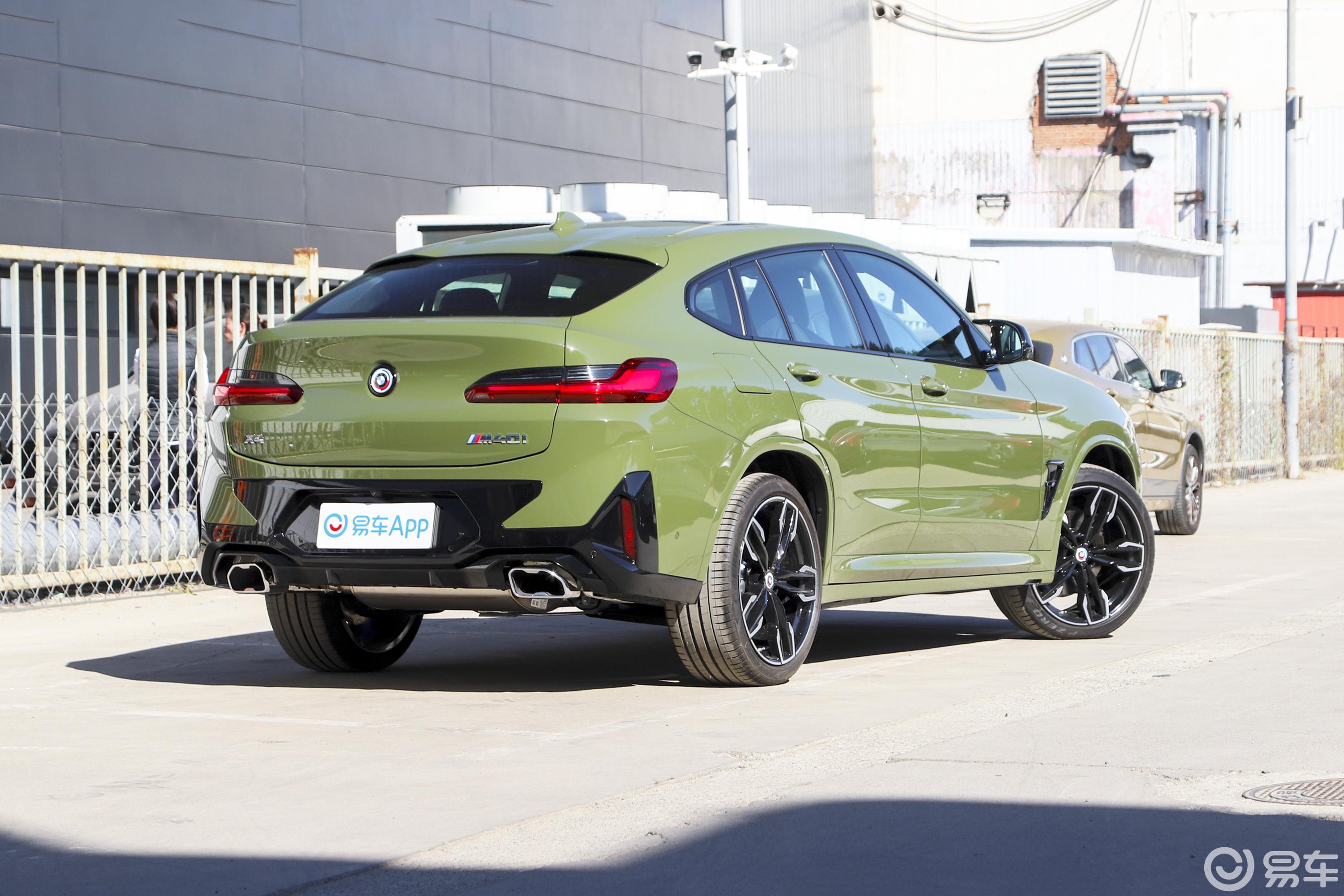 【宝马X4M40i侧后45度车头向右水平图片-汽车图片大全】-易车