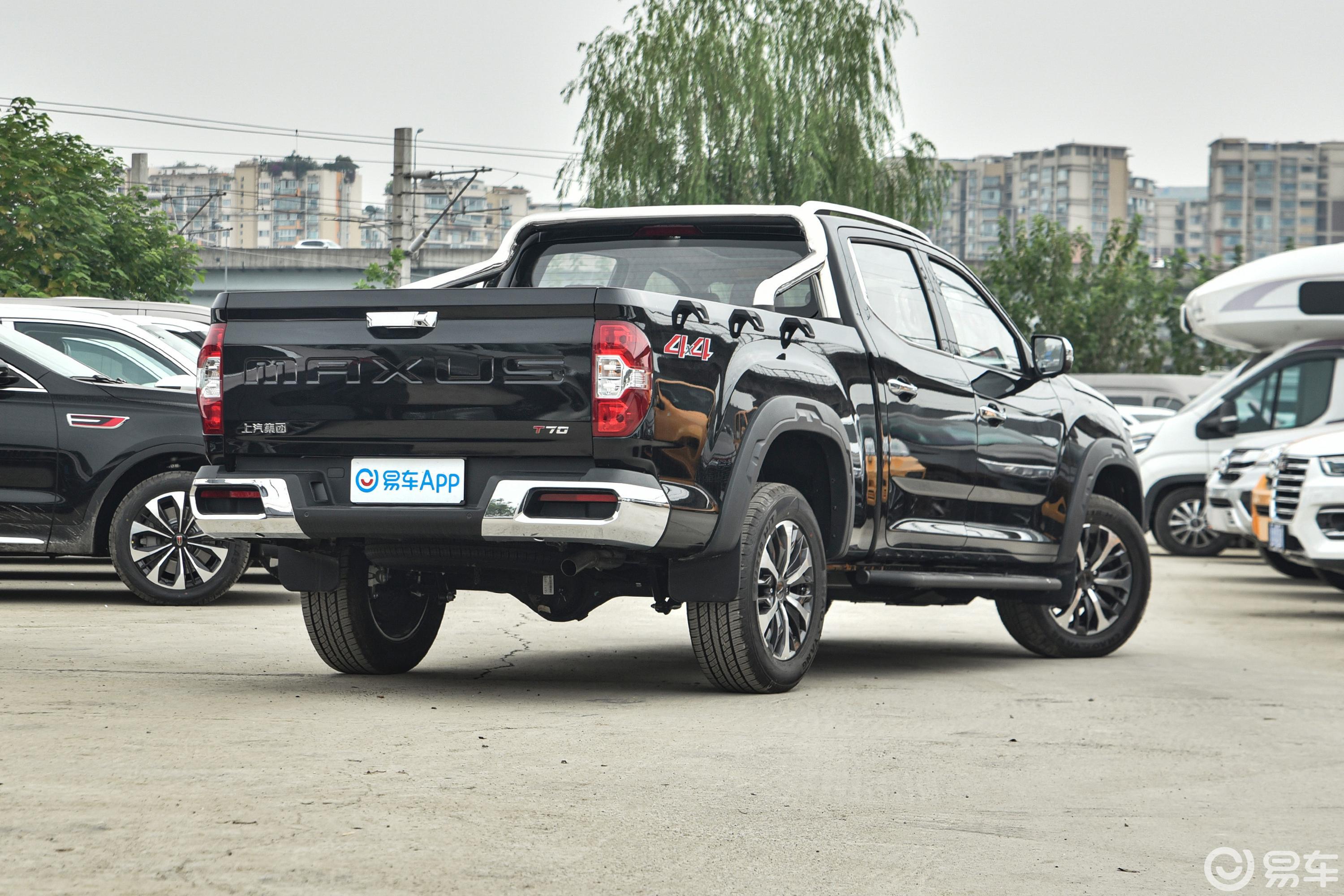 【上汽大通MAXUS T702.0T 手动四驱长箱澳洲版 柴油侧后45度车头向右水平图片-汽车图片大全】-易车