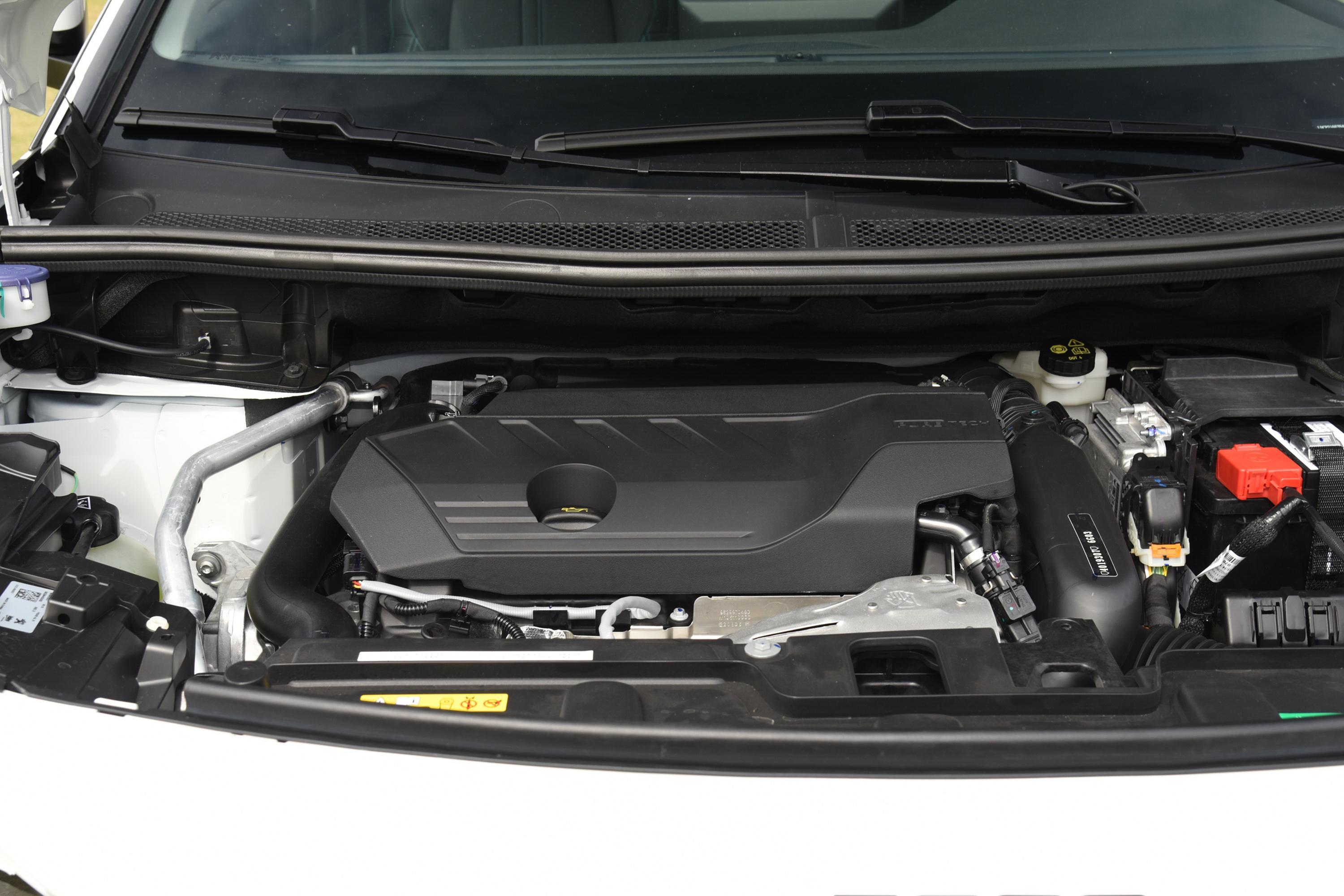 【标致5008400THP 真爱版 5座发动机特写图片-汽车图片大全】-易车