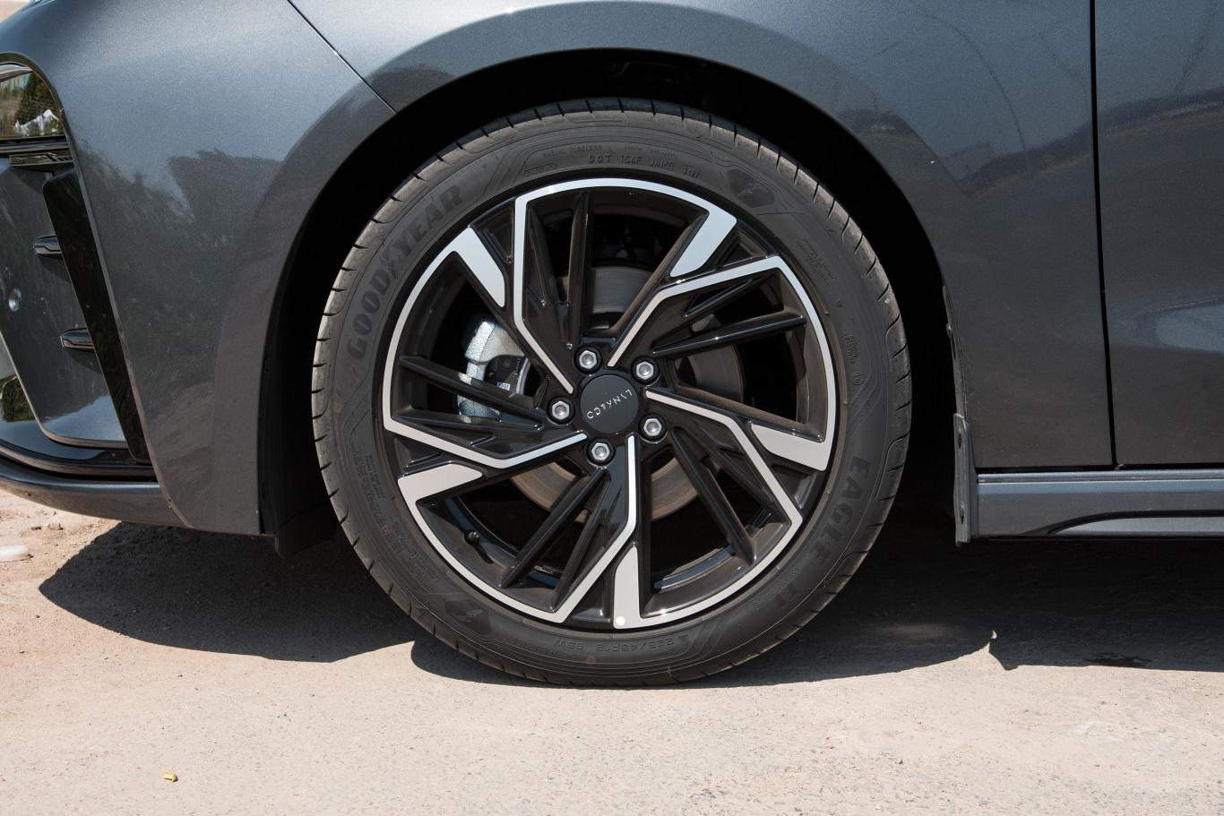 【领克031.5T 双离合两驱劲Pro 5座前轮毂造型图片-汽车图片大全】-易车