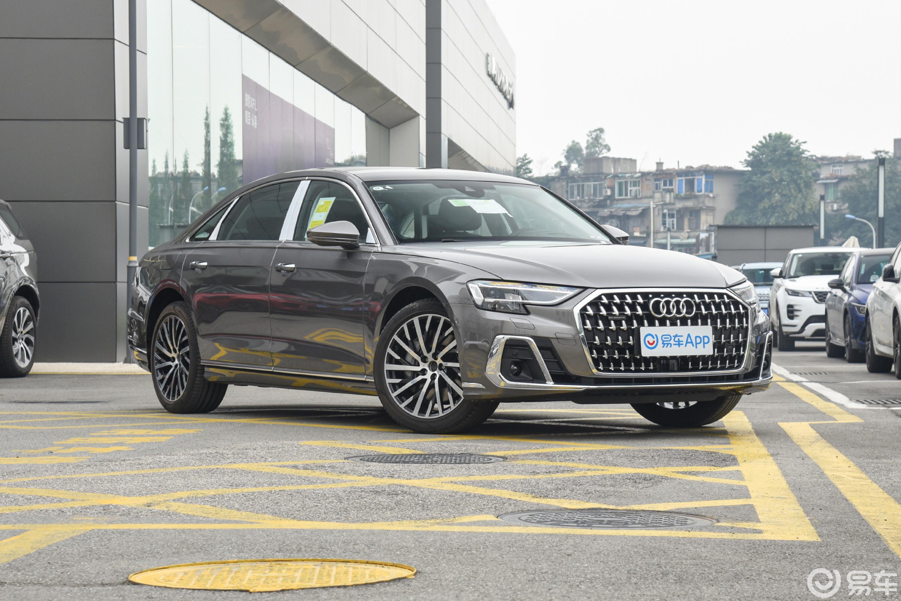 【奥迪A8改款 A8L 55 TFSI quattro 旗舰型侧前45度车头向右水平图片-汽车图片大全】-易车