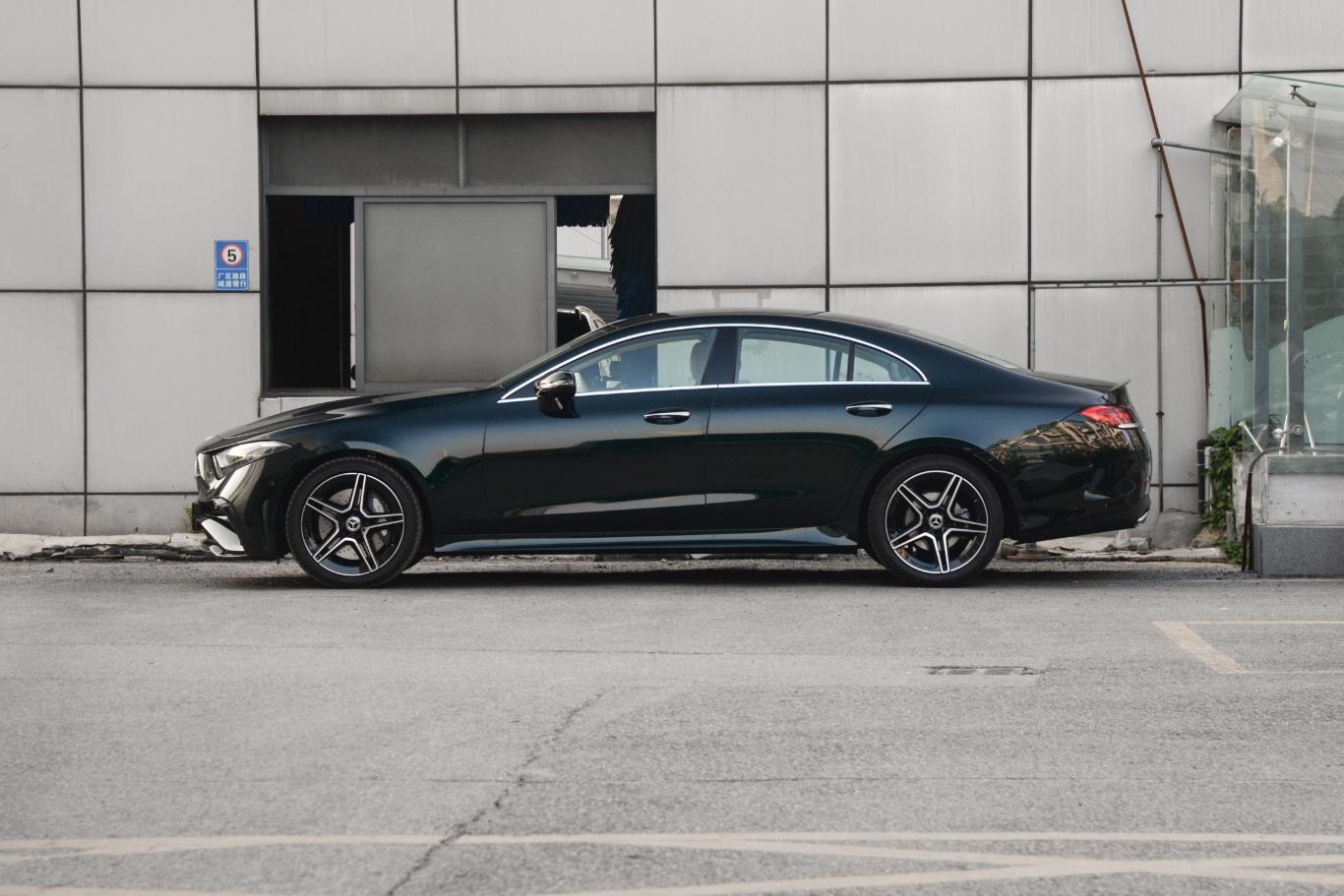 【奔驰CLSCLS 300 豪华型正侧车头向左水平图片-汽车图片大全】-易车