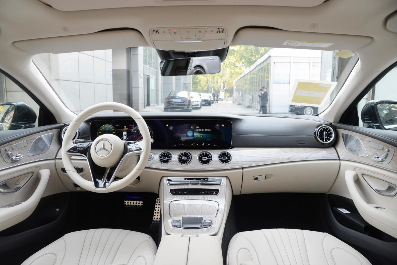 【奔驰CLSCLS 300 豪华型内饰全景正拍图片-汽车图片大全】-易车