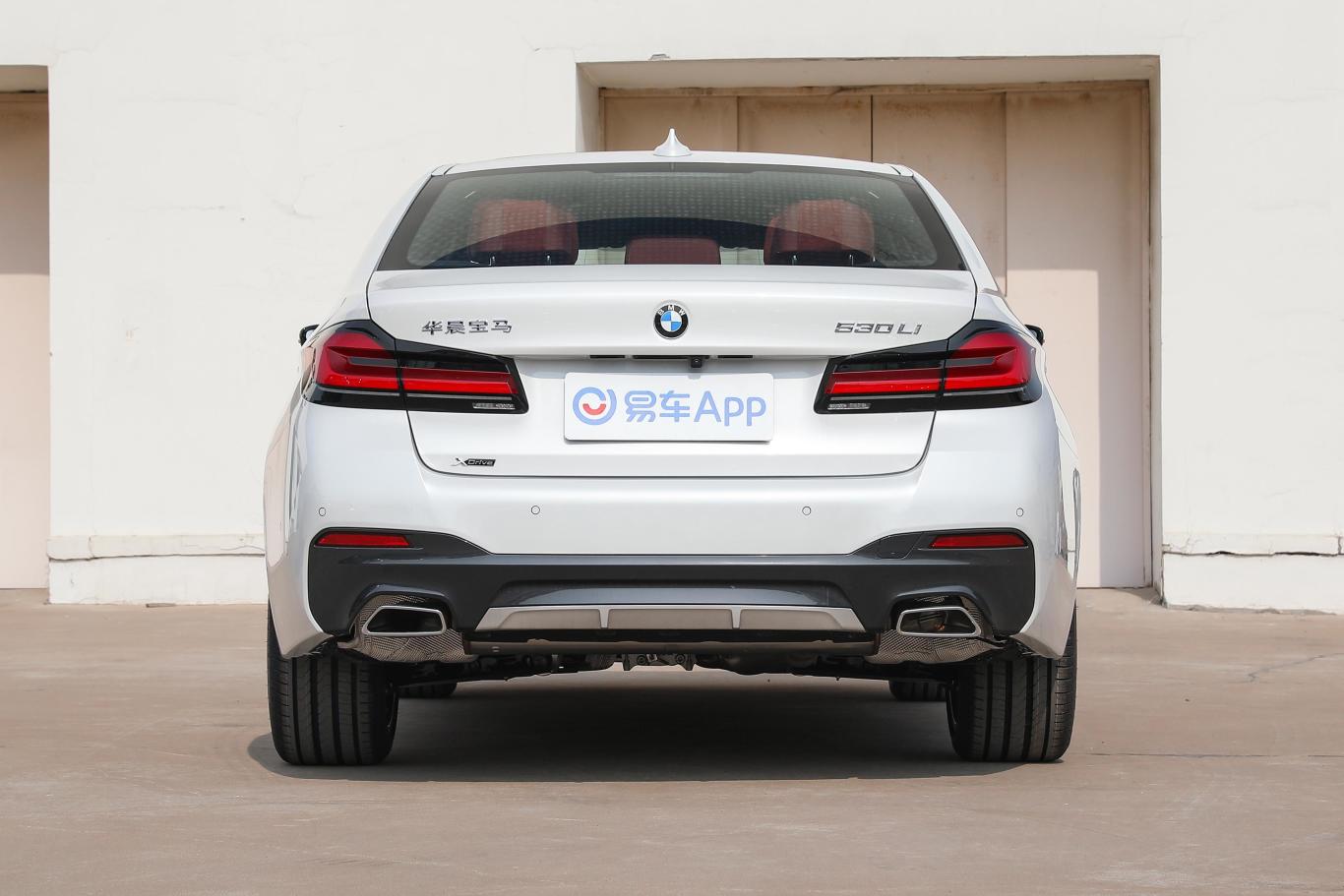 【宝马5系改款二 530Li xDrive M运动套装正后水平图片-汽车图片大全】-易车