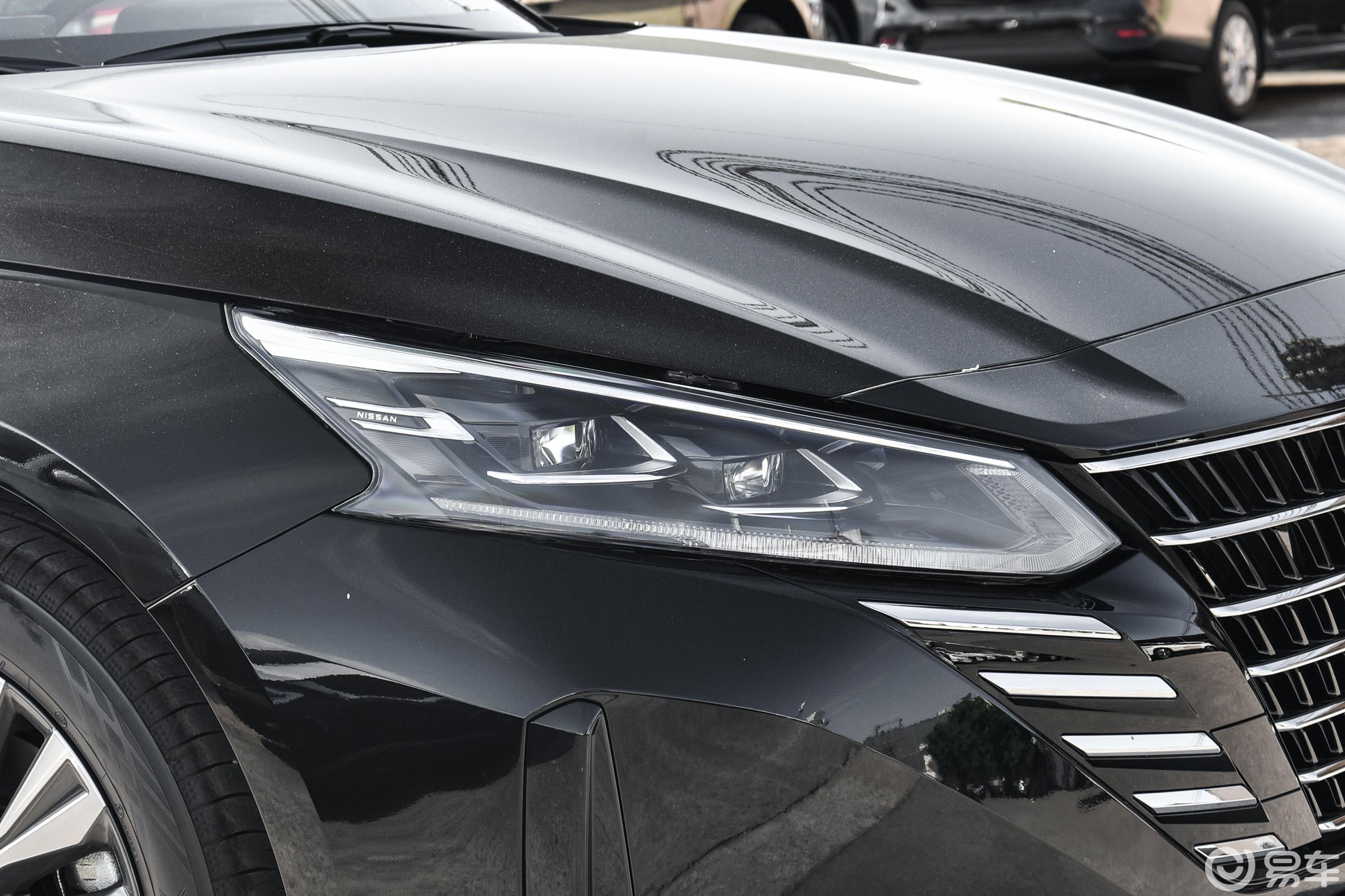 【天籁2.0L XL-TLS 悦享版外观灯组图片-汽车图片大全】-易车