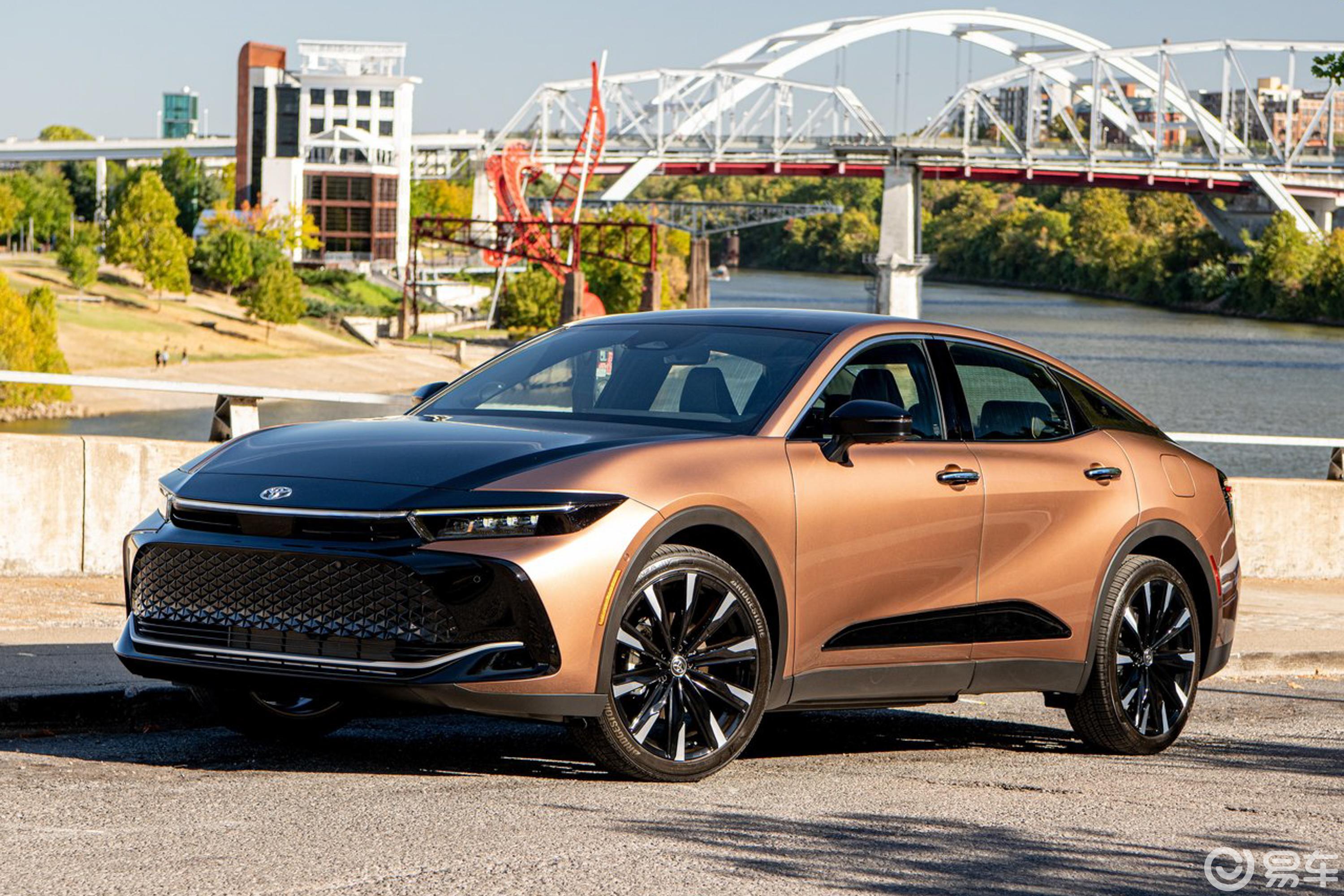 【皇冠SportCross图片-汽车图片大全】-易车