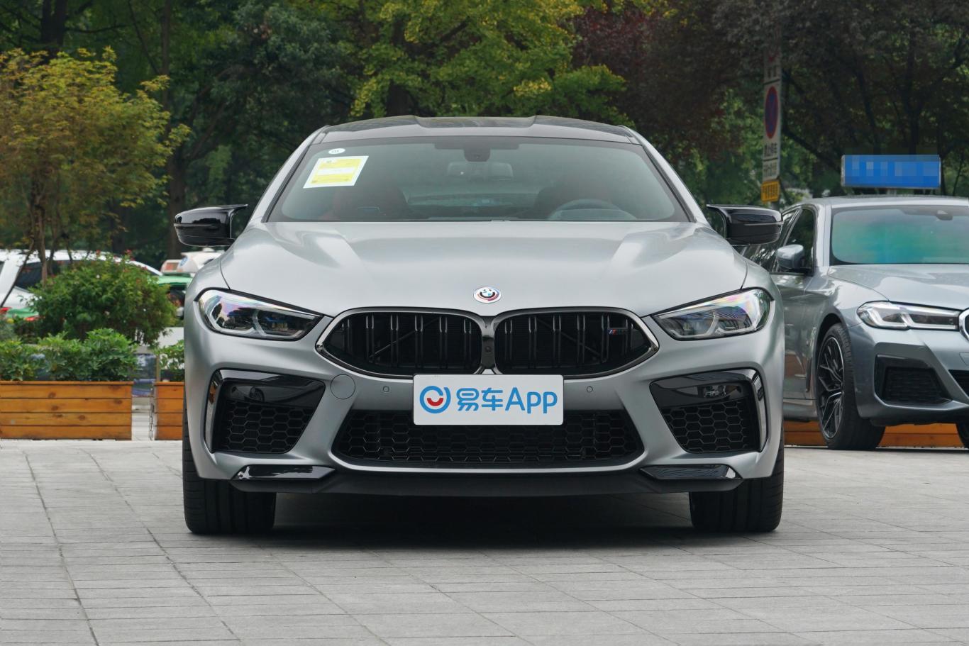 【宝马M850周年版 M8 四门轿跑车 雷霆版正前水平图片-汽车图片大全】-易车