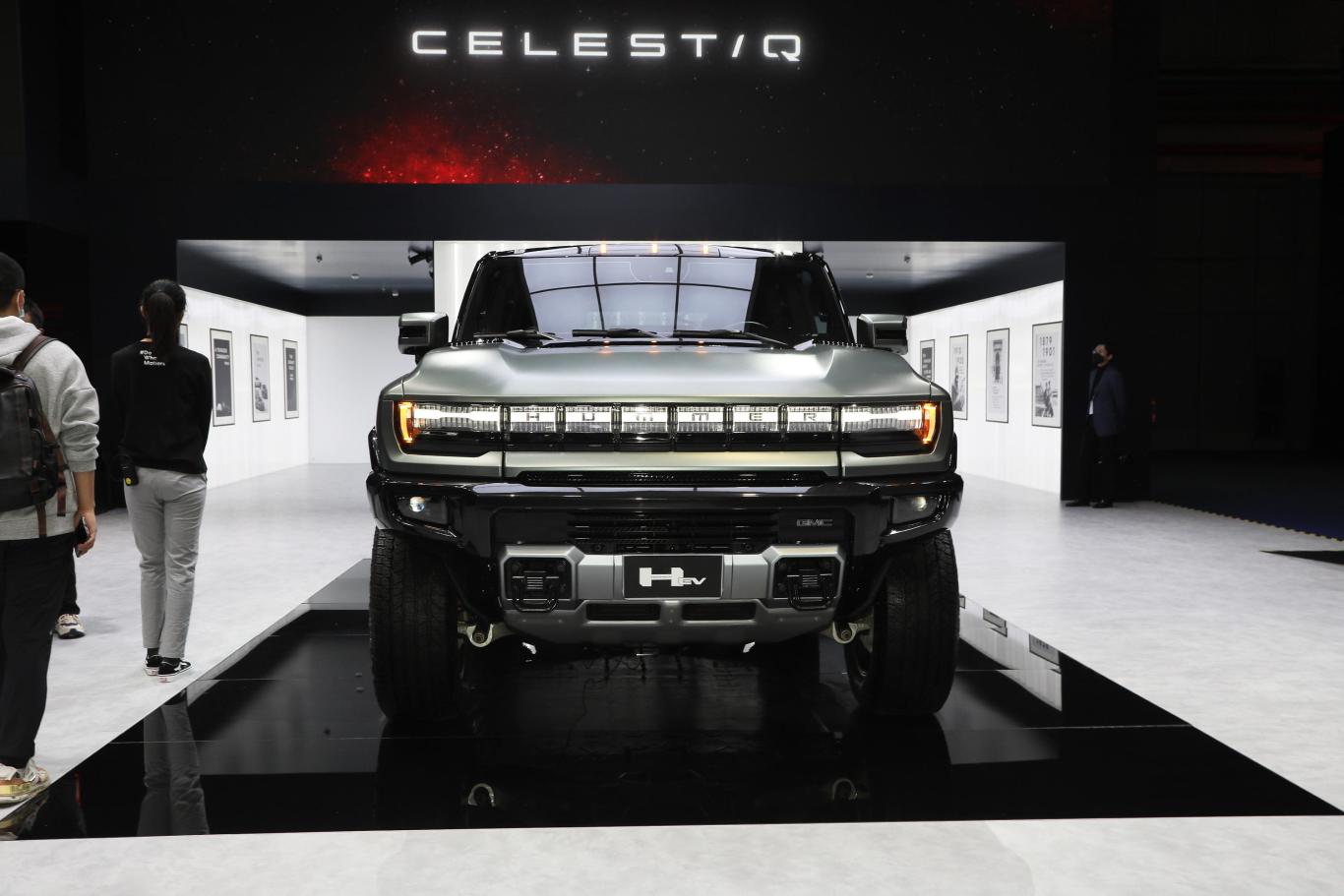 【HUMMER EV SUV顶配版正前水平图片-汽车图片大全】-易车