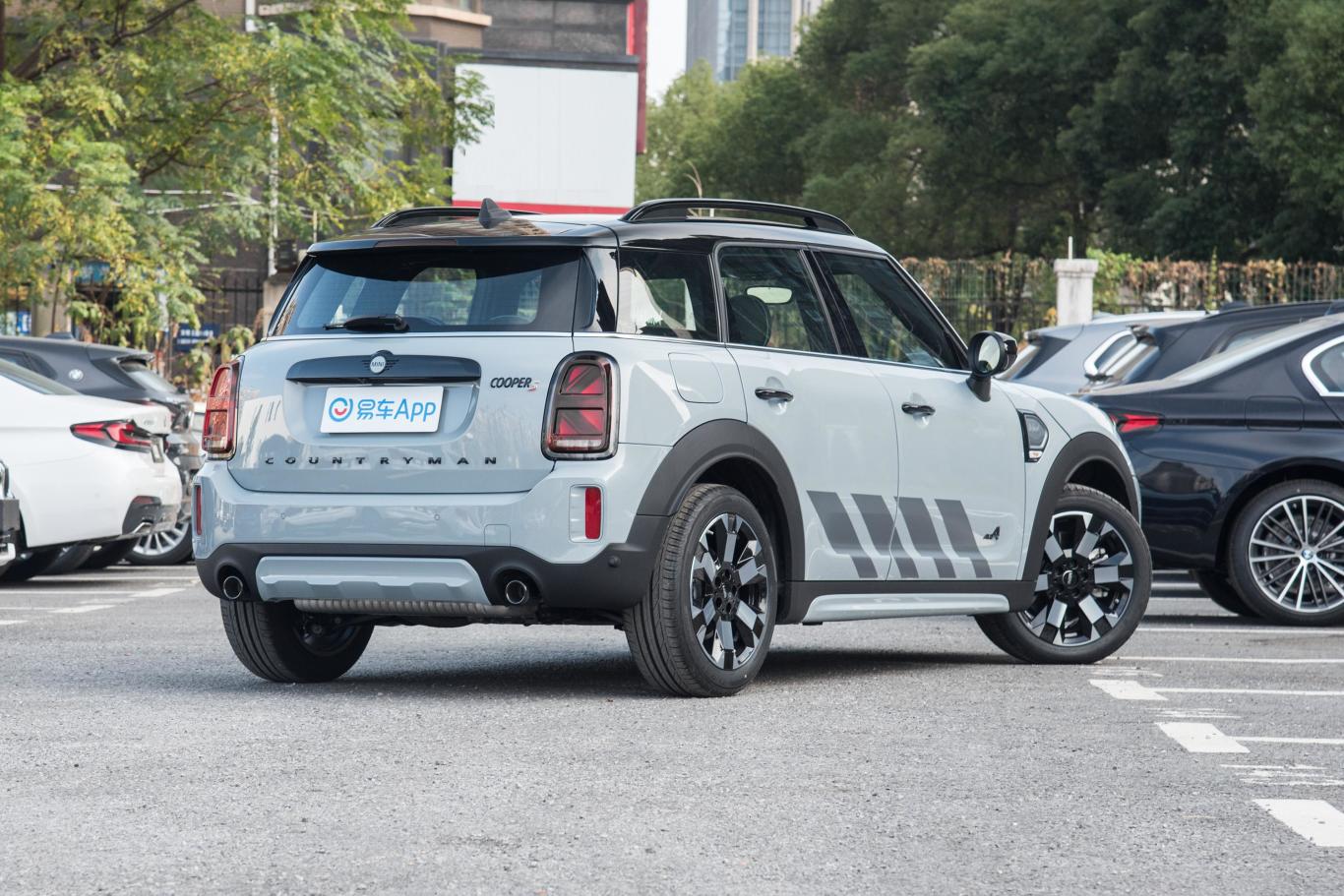 【MINI COUNTRYMAN2.0T COOPER S ALL4 不羁特别版侧后45度车头向左水平图片-汽车图片大全】-易车