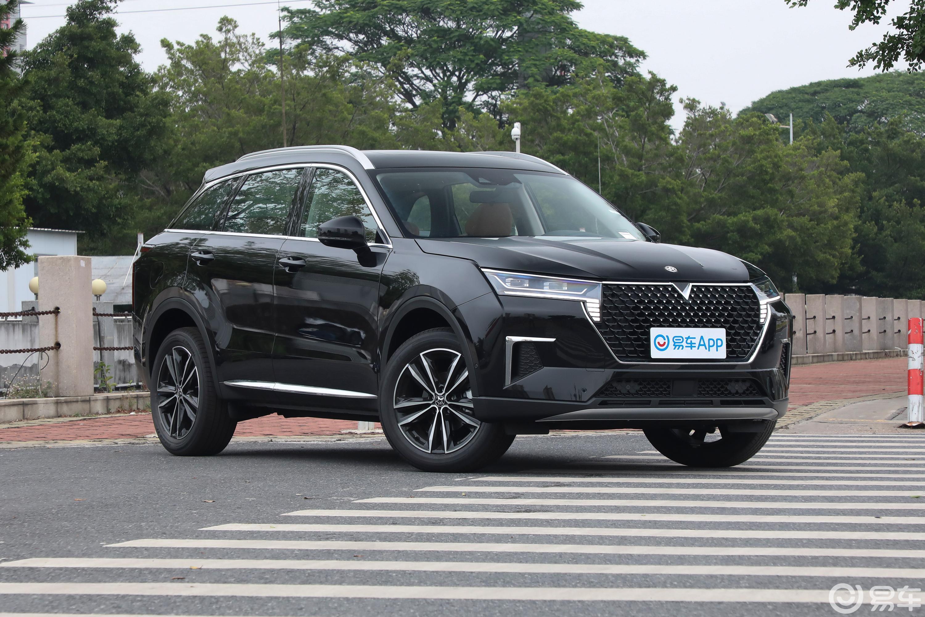 【启辰星260T 星曜版Pro侧前45度车头向右水平图片-汽车图片大全】-易车