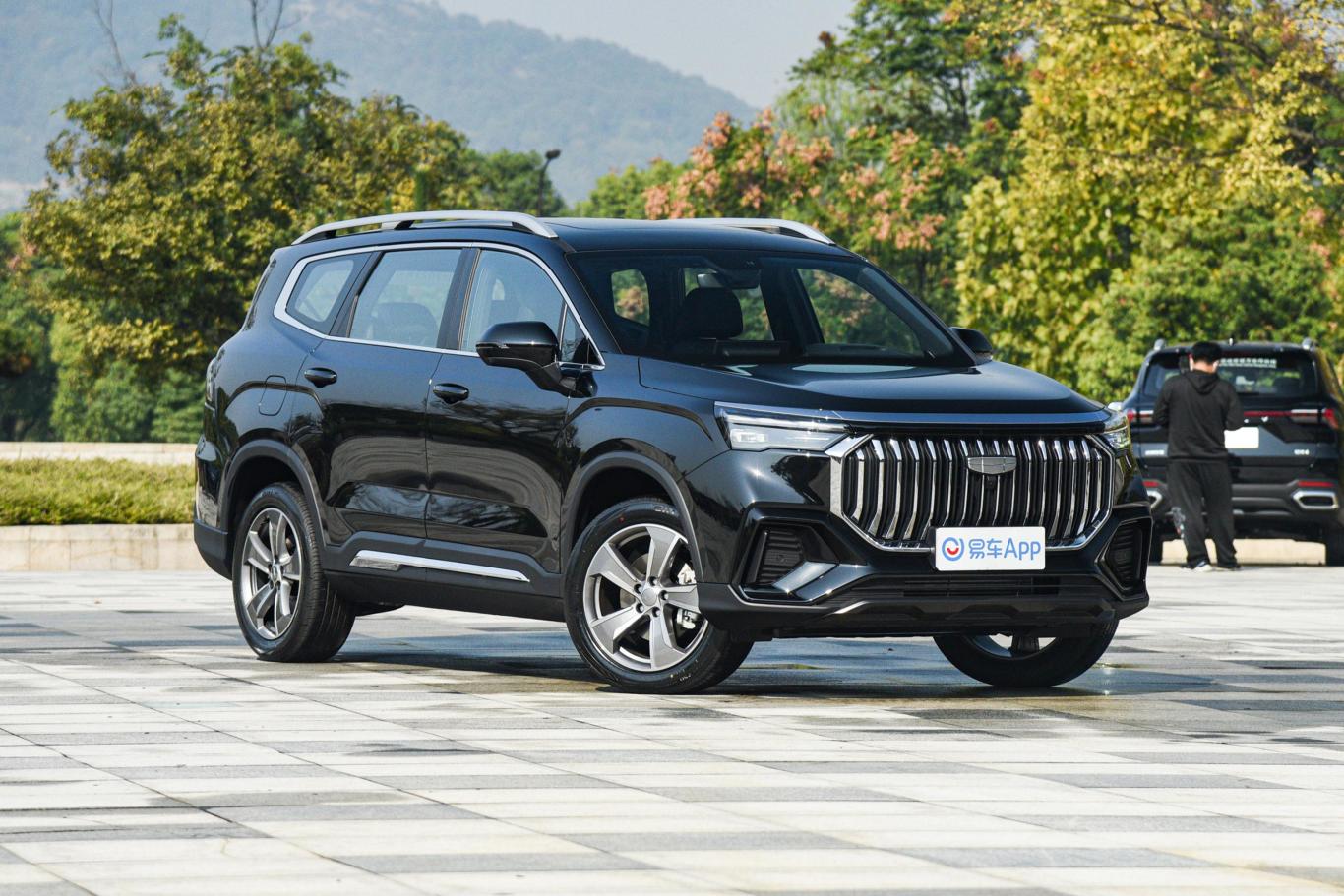 【豪越L2.0T 尊贵版侧前45度车头向右水平图片-汽车图片大全】-易车