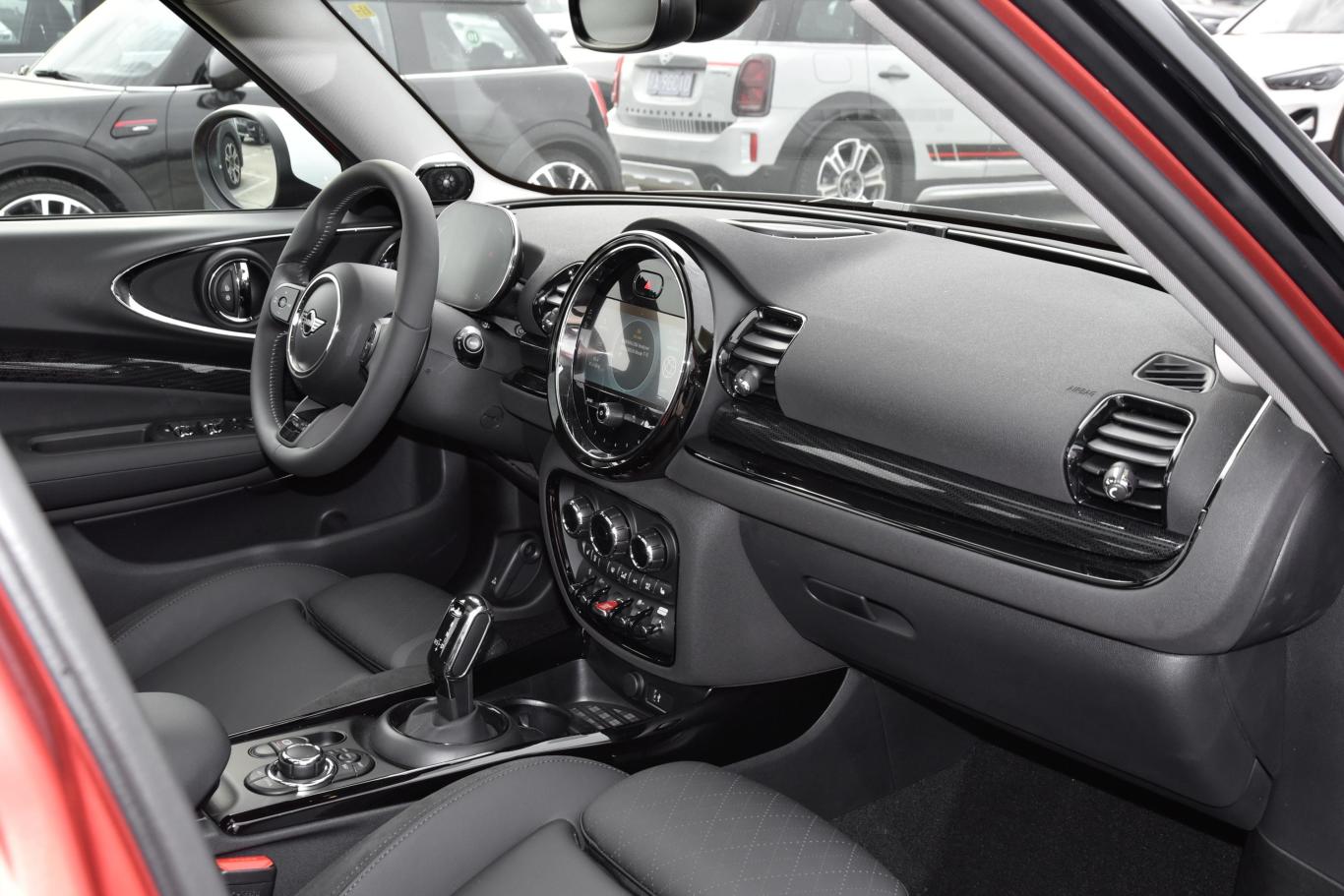 【MINI CLUBMAN2.0T COOPER S 弧光限量版内饰全景副驾驶员方向图片-汽车图片大全】-易车