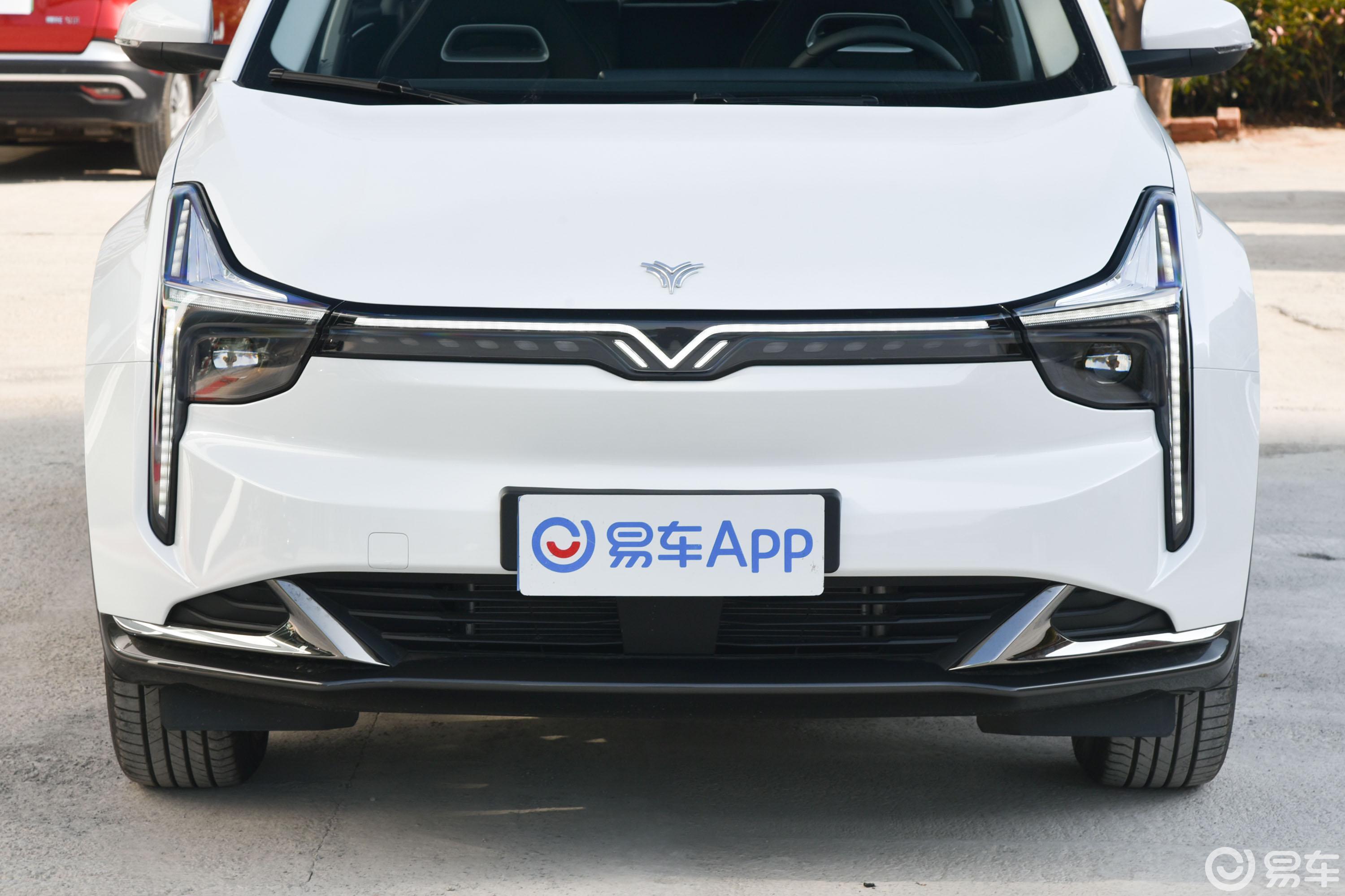 【哪吒U哪吒U-Ⅱ 401km Lite 磷酸铁锂外观细节图片-汽车图片大全】-易车