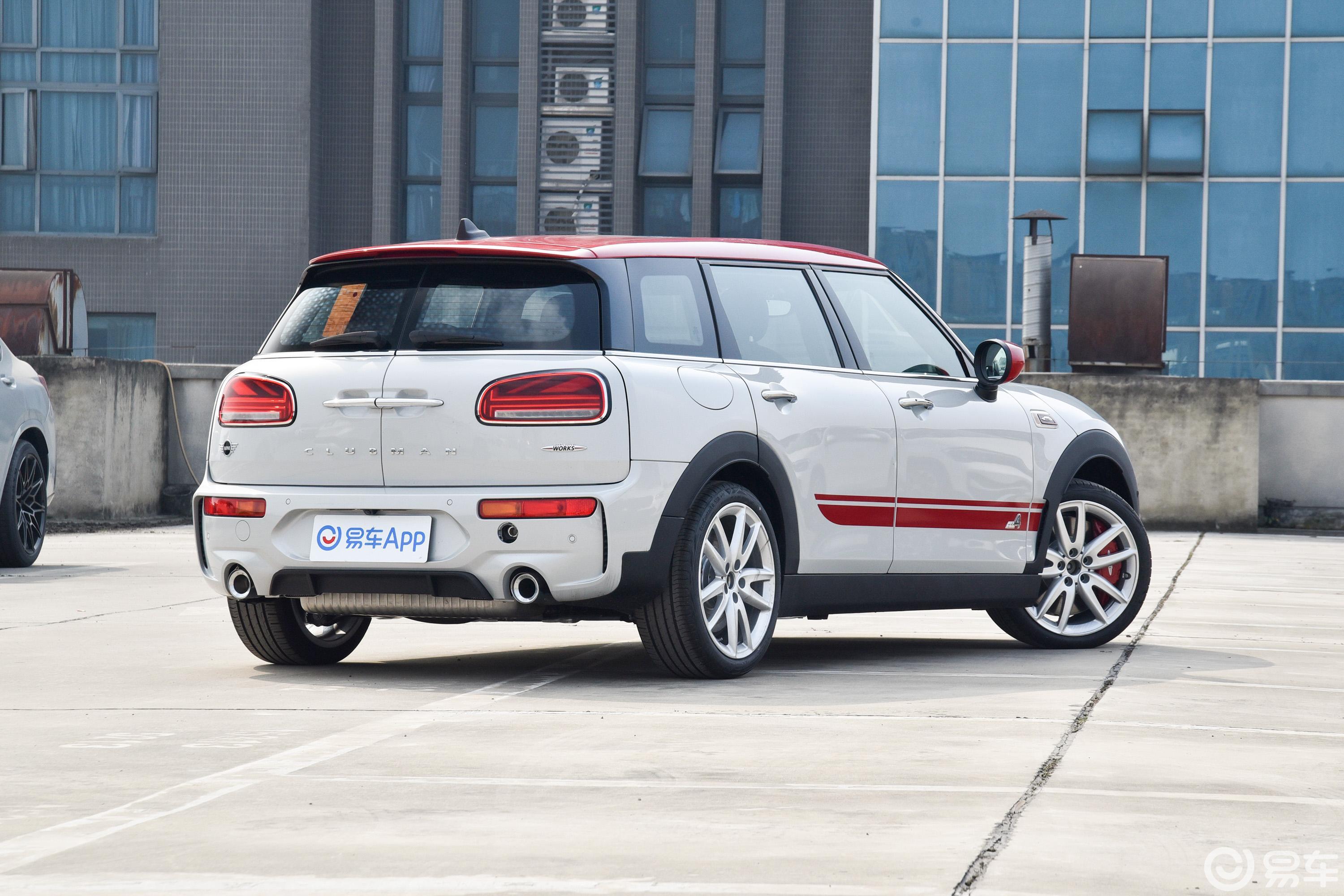 【MINI JCW CLUBMAN改款 2.0T JOHN COOPER WORKS ALL-IN侧后45度车头向右水平图片-汽车图片大全】-易车