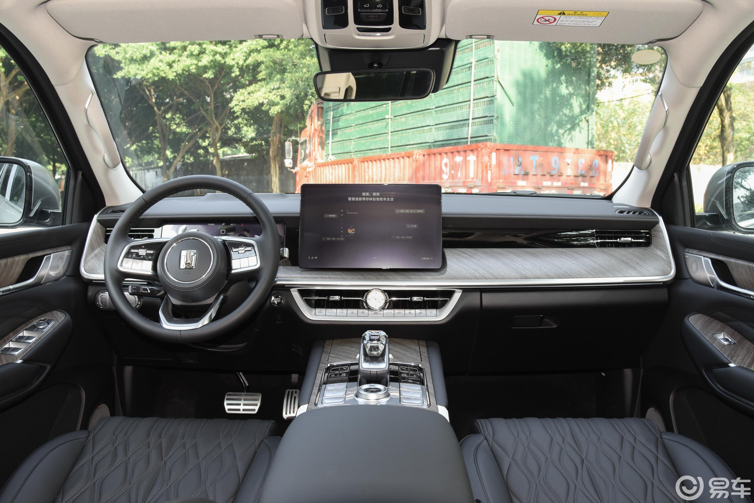 【坦克5003.0T 运动版 登峰 5座内饰全景正拍图片-汽车图片大全】-易车