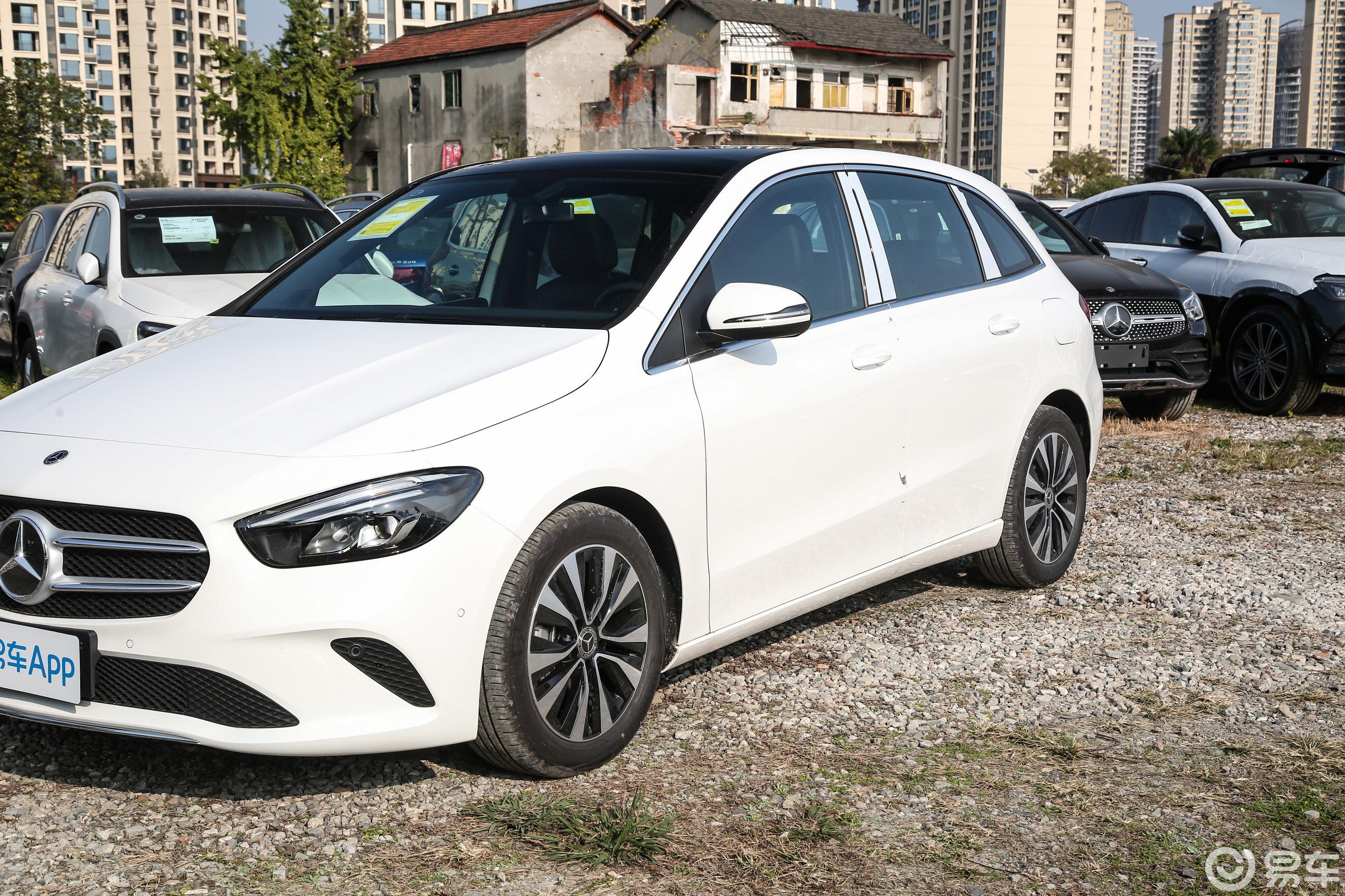 【2023款 B200 动感型汽车图片-汽车图片大全】-易车