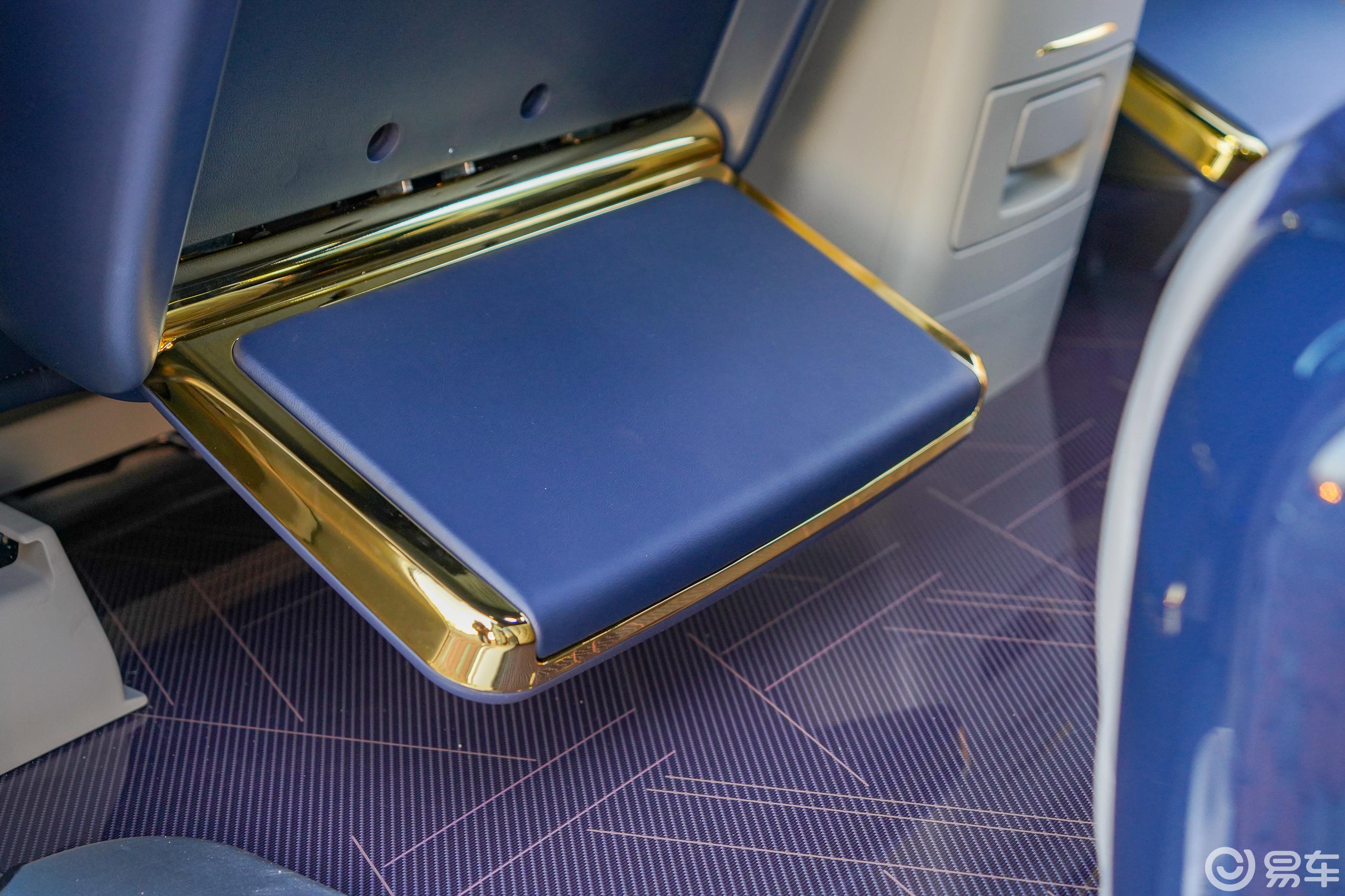 【克慕勒GT系列2.0T GT2后排空间图片-汽车图片大全】-易车