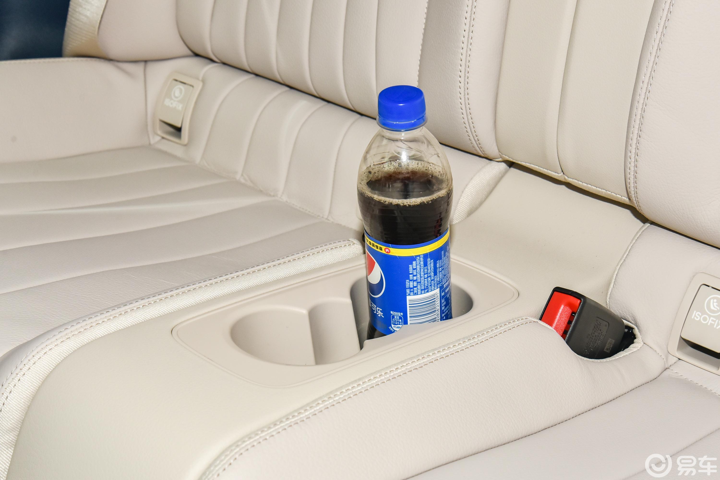 【奔驰E级(进口)E 260 敞篷轿跑车后排杯架图片-汽车图片大全】-易车