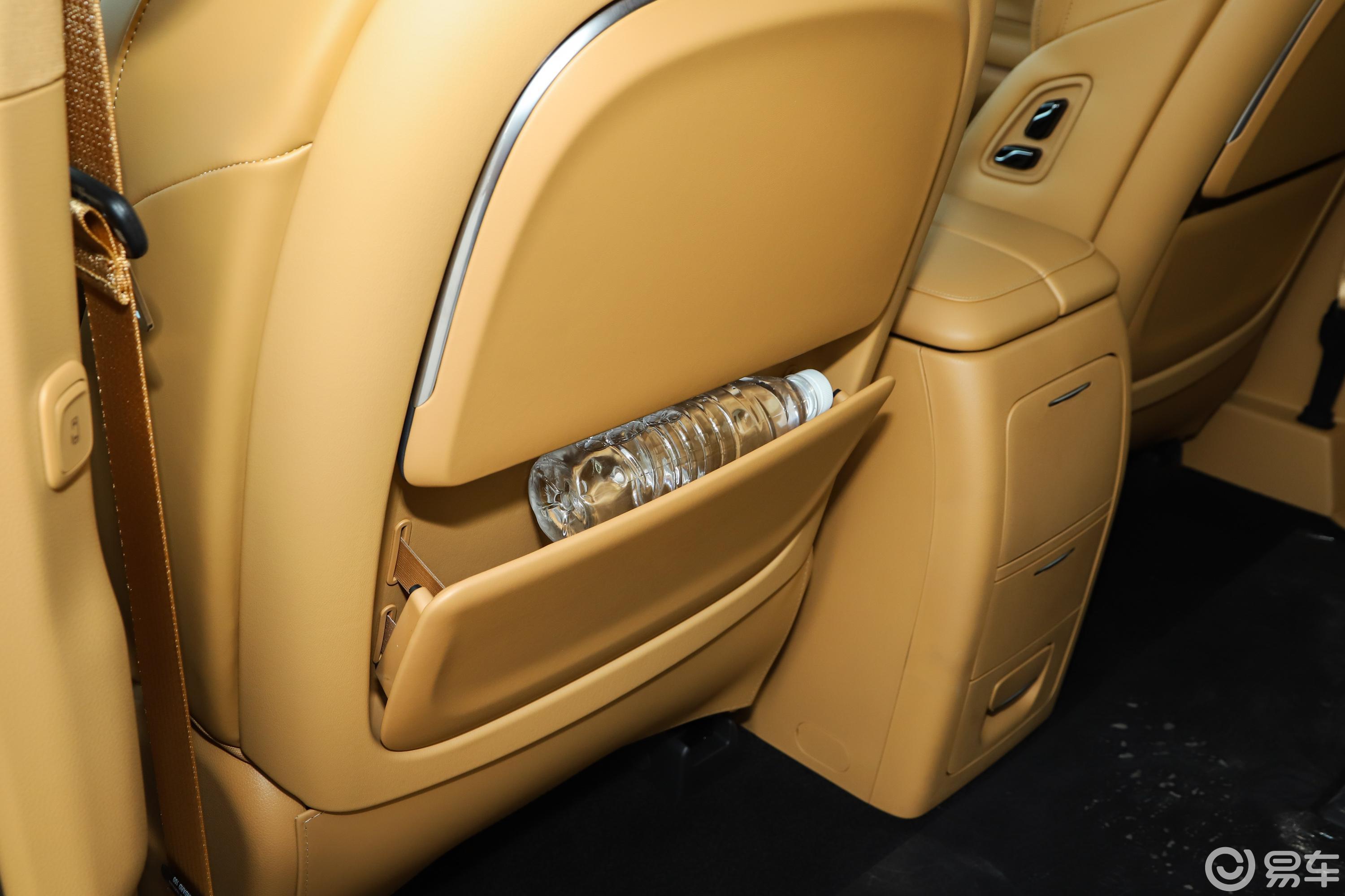 【岚图梦想家纯电动 605km 0碳版 家+续航包 7座后排空间图片-汽车图片大全】-易车