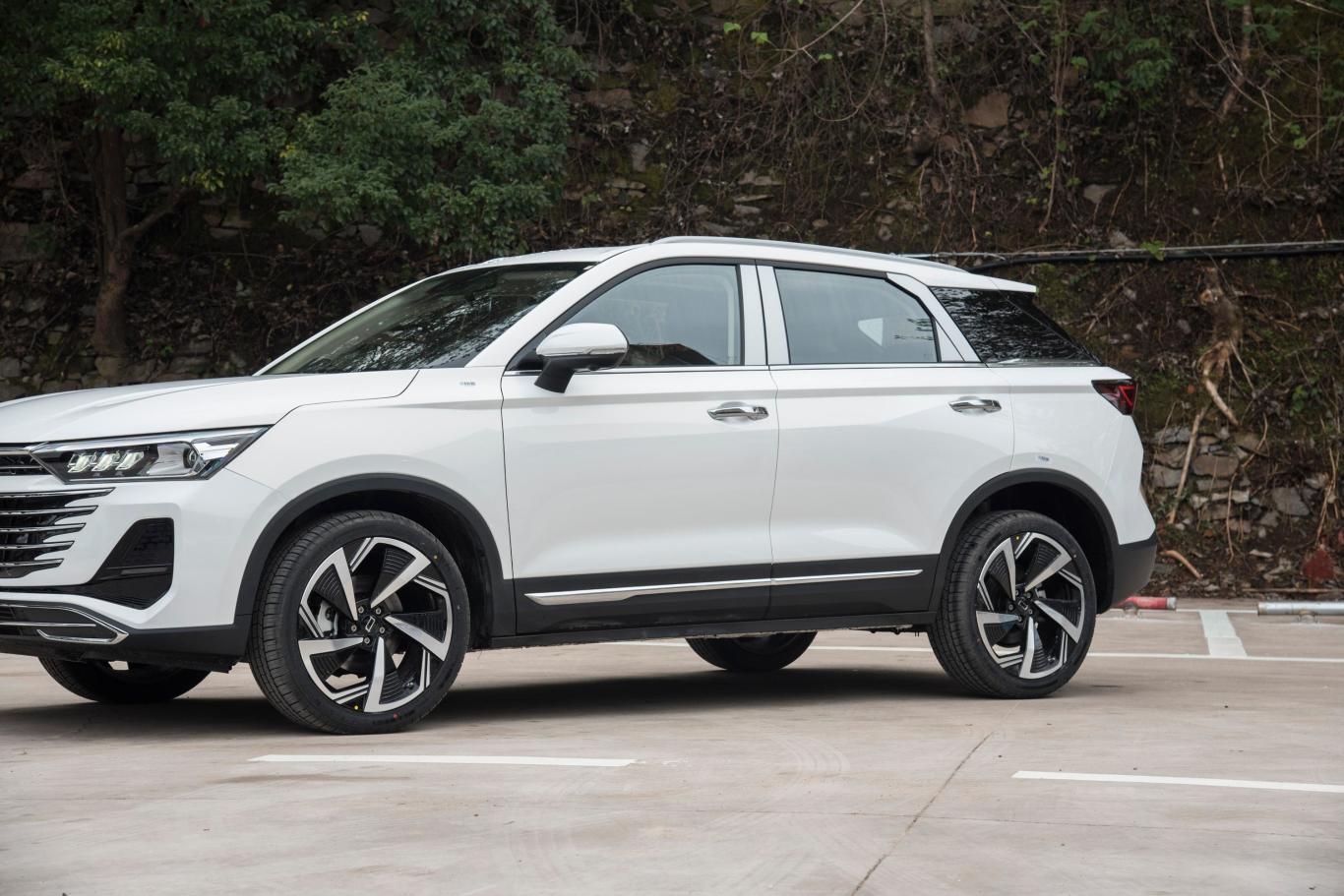 【奔腾T77280TID 尊享型外观细节图片-汽车图片大全】-易车