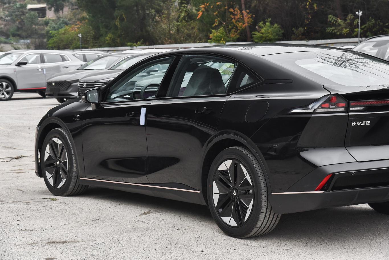 【深蓝SL03200km 增程版外观细节图片-汽车图片大全】-易车