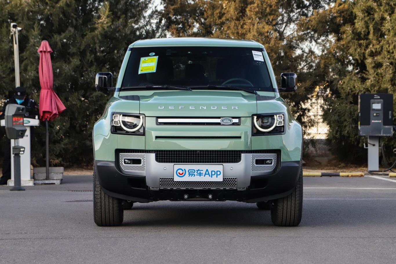 【卫士90 3.0T P400 75周年传奇版正前水平图片-汽车图片大全】-易车