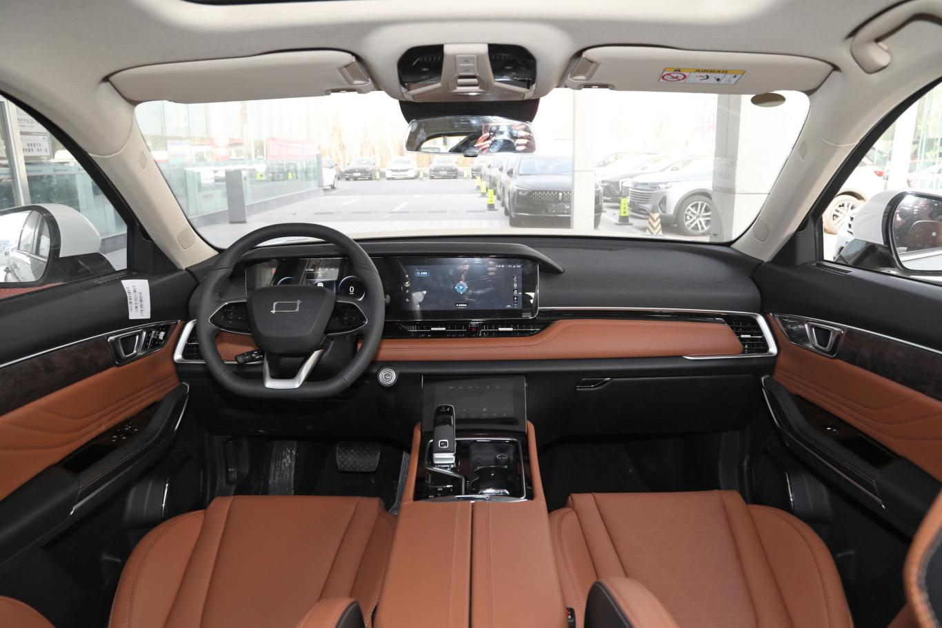 【奔腾T992.0T 尊享型(6AT)内饰全景正拍图片-汽车图片大全】-易车