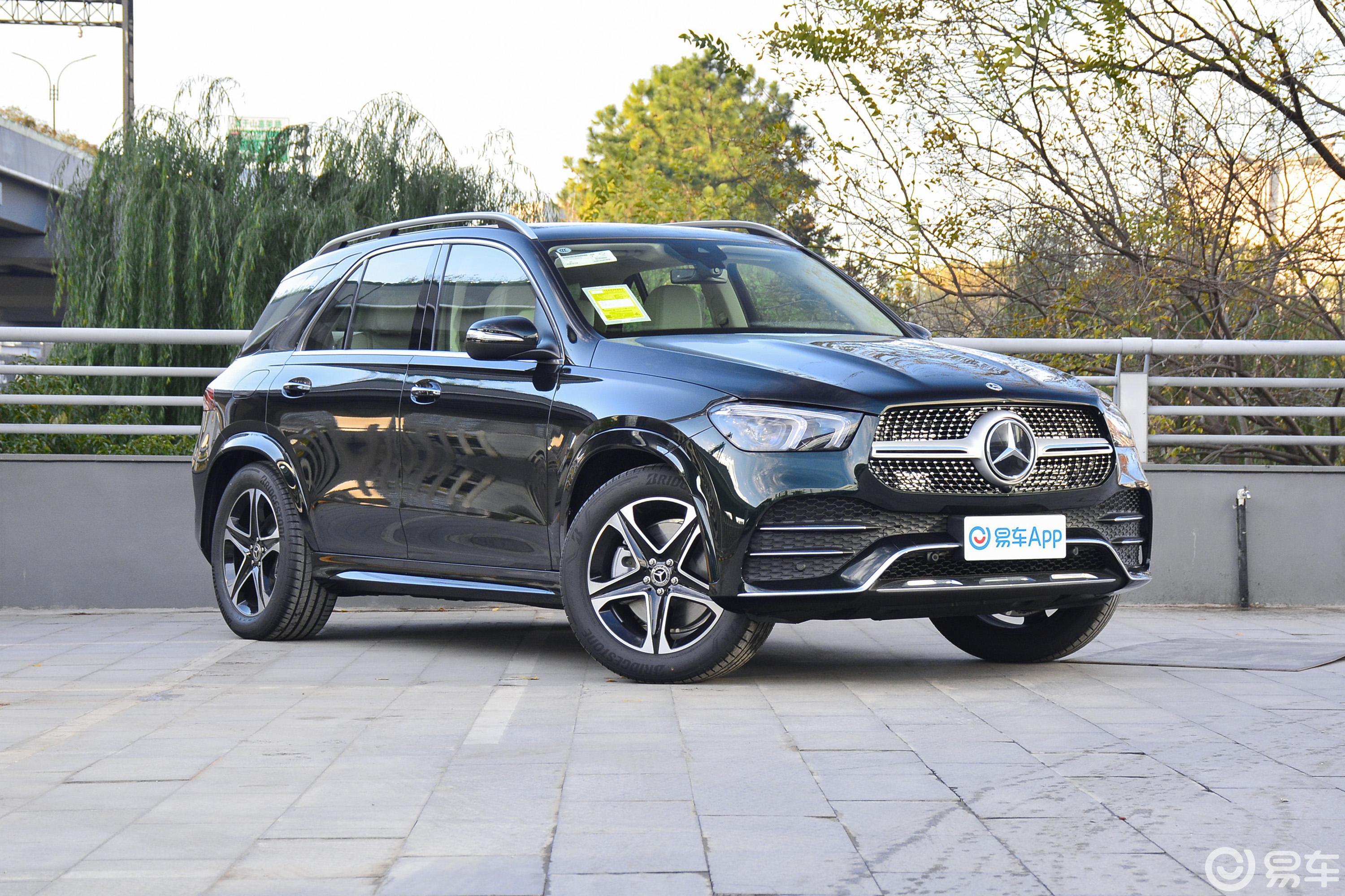 【奔驰GLE 插电混动GLE 350 e 4MATIC侧前45度车头向右水平图片-汽车图片大全】-易车
