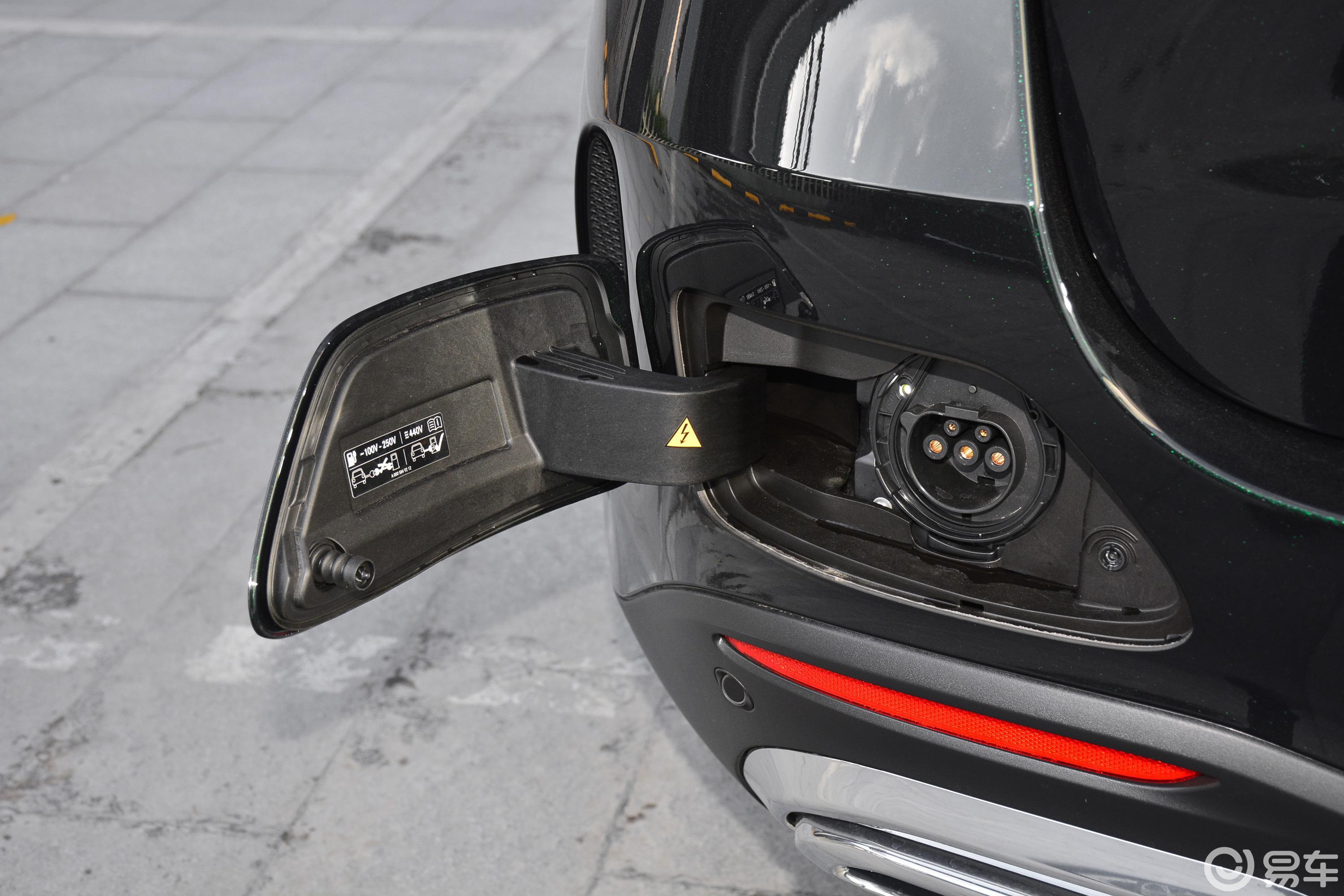 【奔驰GLE 插电混动GLE 350 e 4MATIC慢充充电口图片-汽车图片大全】-易车
