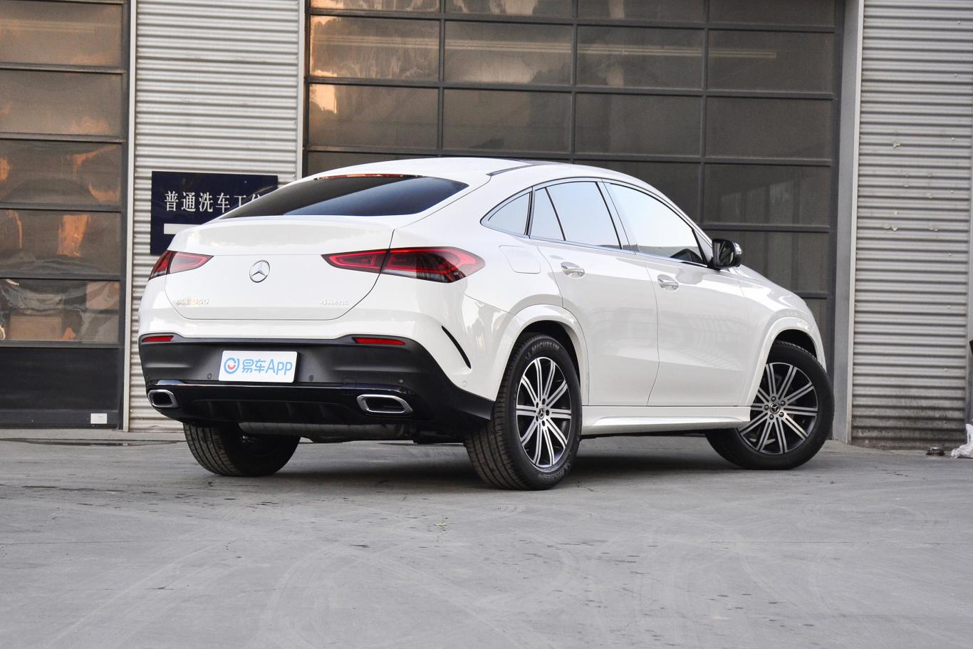 【奔驰GLE轿跑GLE 350 4MATIC 轿跑SUV 豪华型侧后45度车头向右水平图片-汽车图片大全】-易车