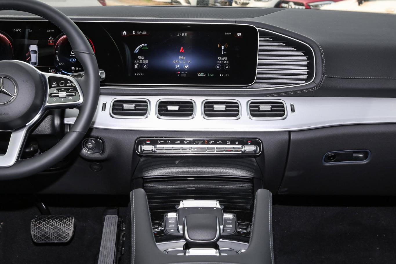 【奔驰GLE轿跑 插电混动GLE 350 e 4MATIC 轿跑SUV中控台整体图片-汽车图片大全】-易车