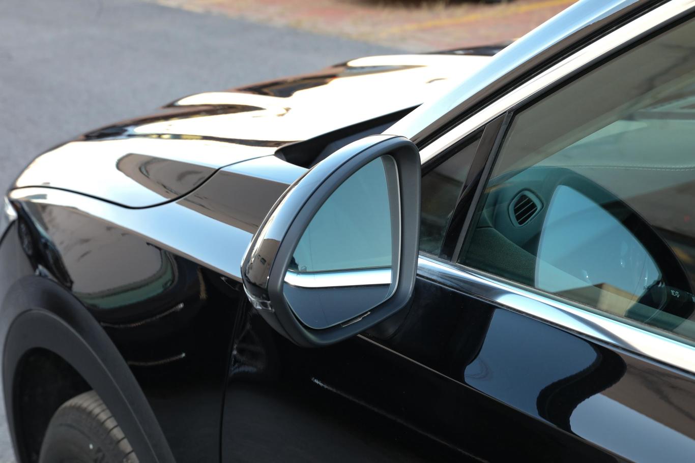 【昂科威Plus昂科威Plus 652T 四驱豪华型后视镜镜面图片-汽车图片大全】-易车