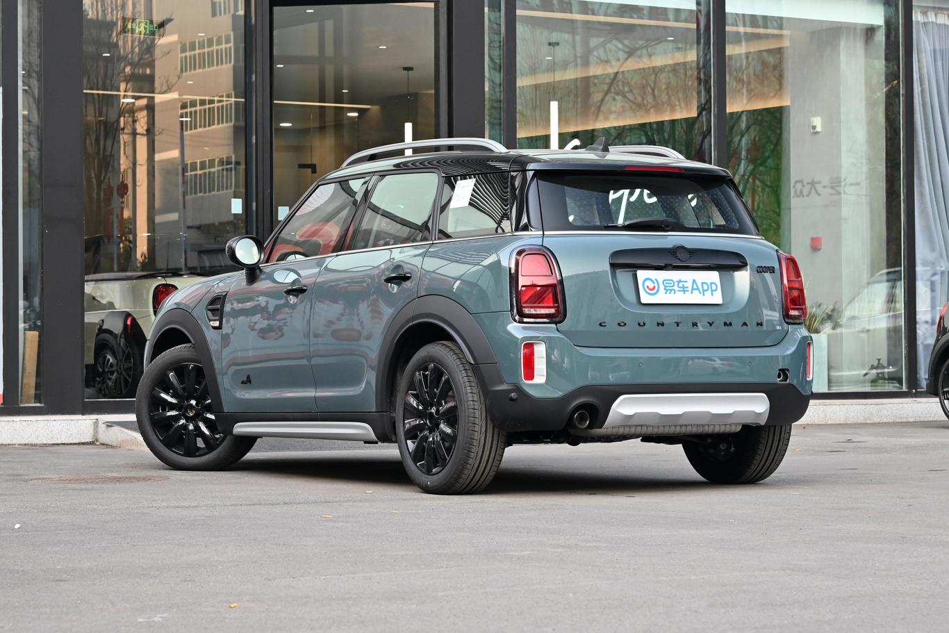 【MINI COUNTRYMAN改款 1.5T COOPER ALL4 鉴赏家侧后45度车头向左水平图片-汽车图片大全】-易车