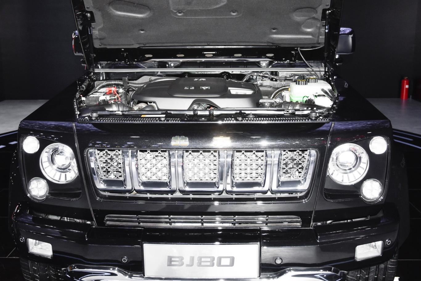 【北京BJ803.0T 荣耀版发动机舱整体图片-汽车图片大全】-易车