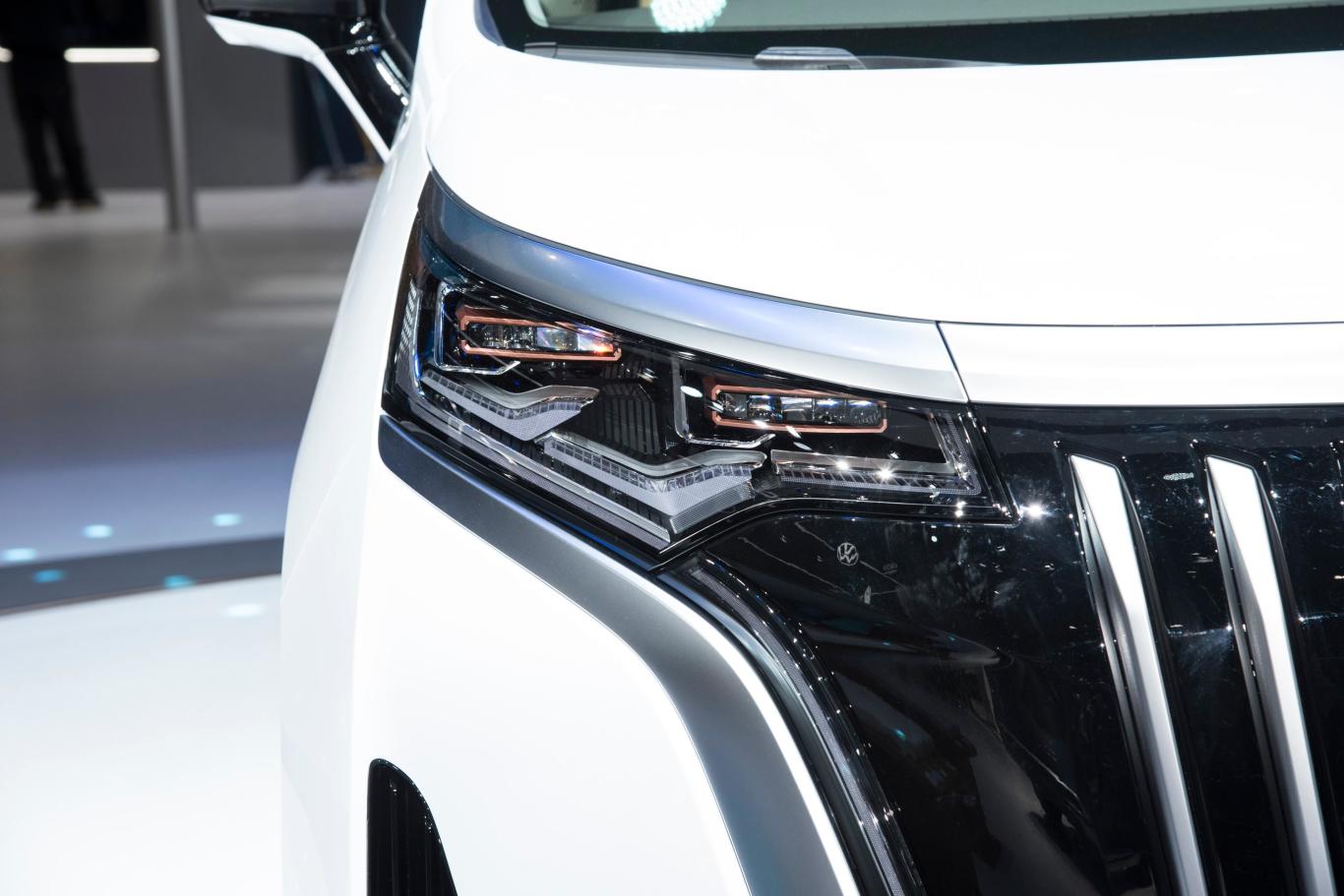 【腾势D9EV 600km 四驱旗舰版 7座图片-汽车图片大全】-易车