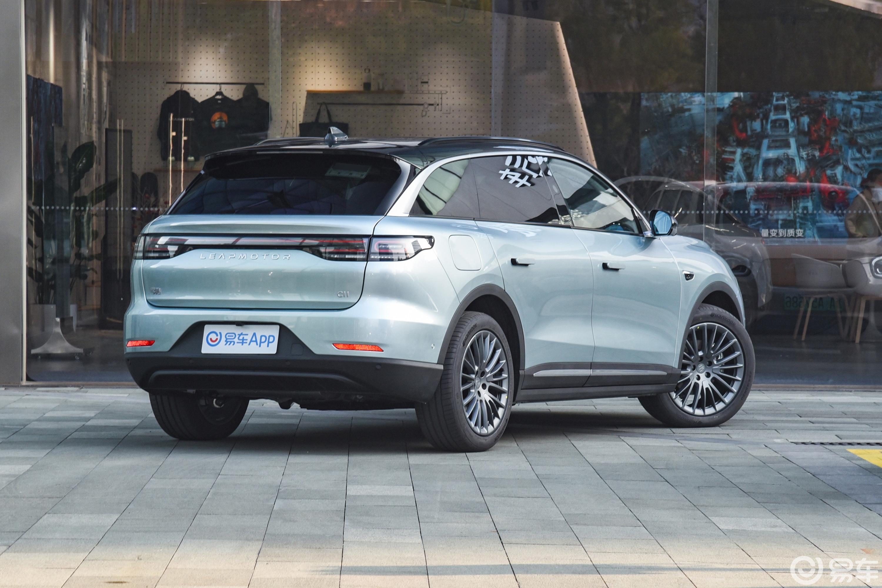 【零跑C11 增程版285km 285智享版侧后45度车头向右水平图片-汽车图片大全】-易车