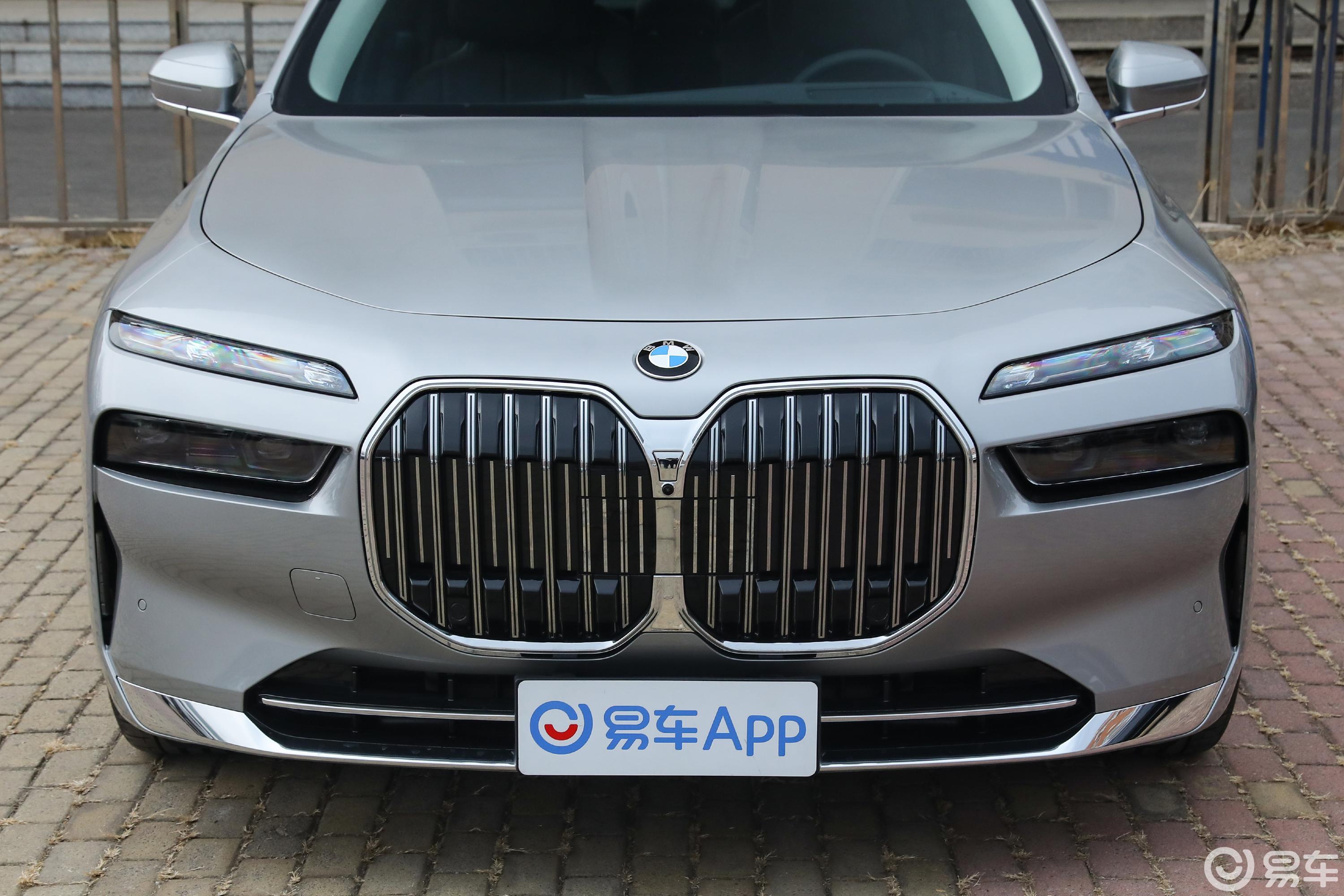 【宝马7系740Li 领先型 豪华套装外观细节图片-汽车图片大全】-易车