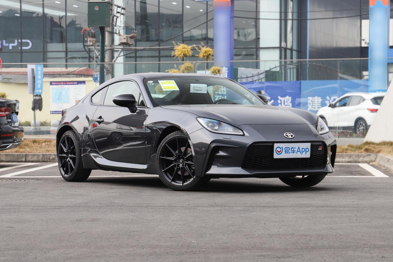 【丰田86GR 86 2.4L 手动版侧前45度车头向右水平图片-汽车图片大全】-易车
