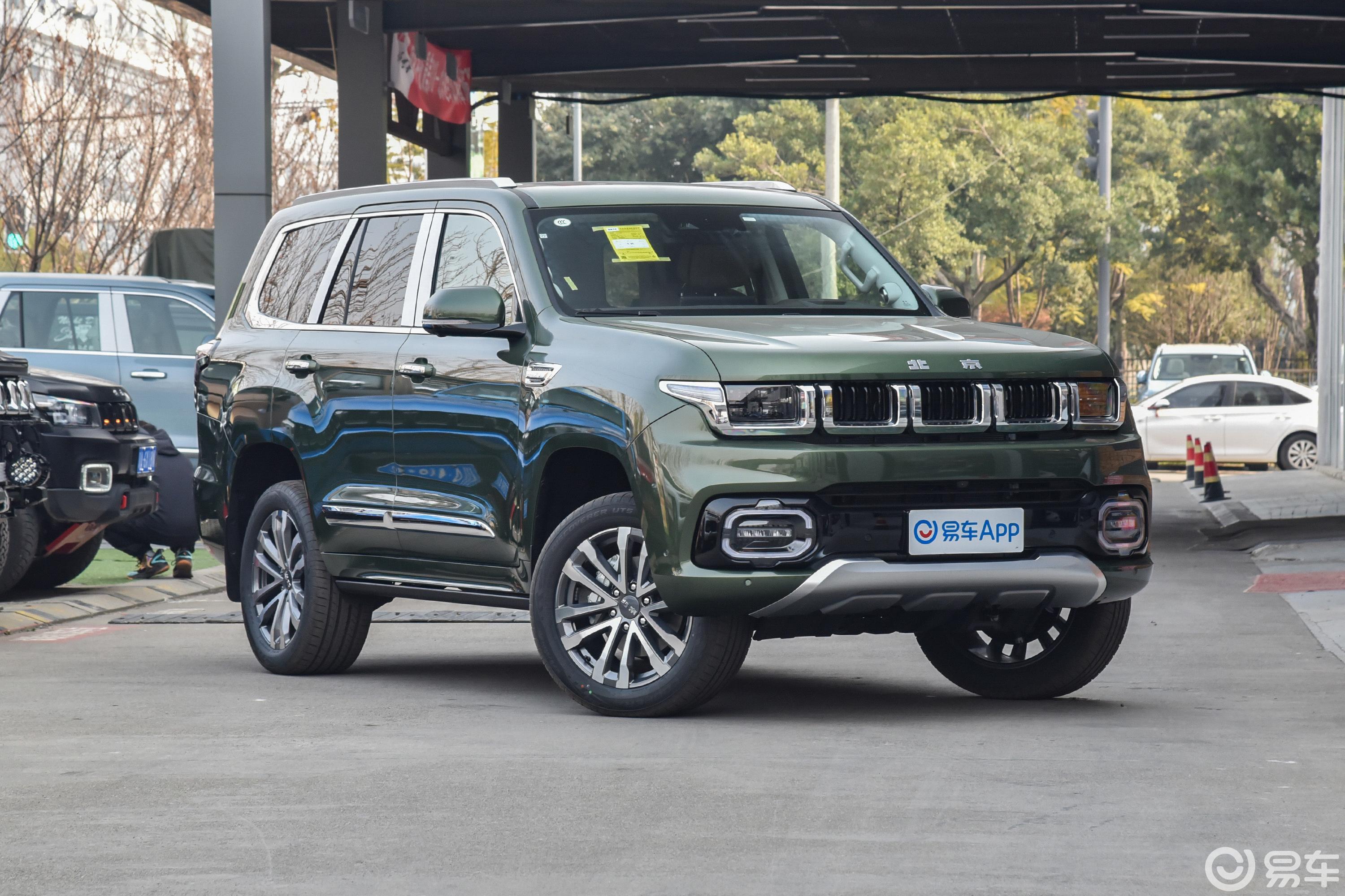 【北京BJ602.0T 十一版 5座 汽油侧前45度车头向右水平图片-汽车图片大全】-易车