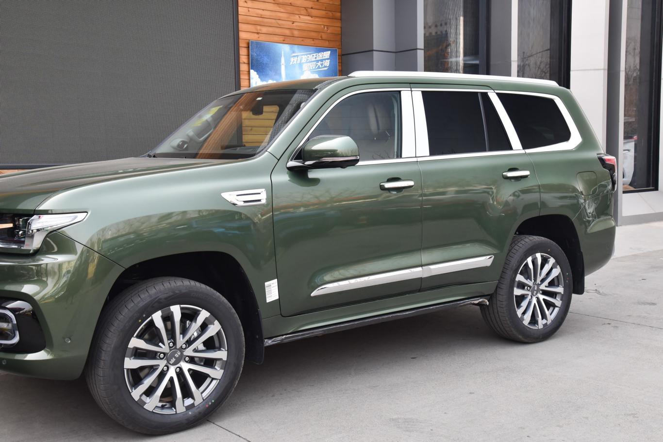 【北京BJ602.0T 十一版 5座 汽油外观细节图片-汽车图片大全】-易车