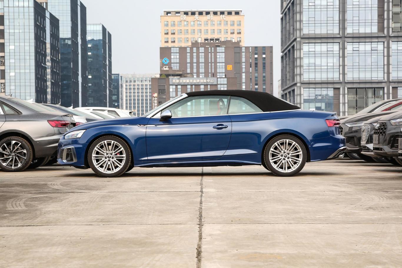 【奥迪S53.0T Cabriolet正侧车头向左水平图片-汽车图片大全】-易车