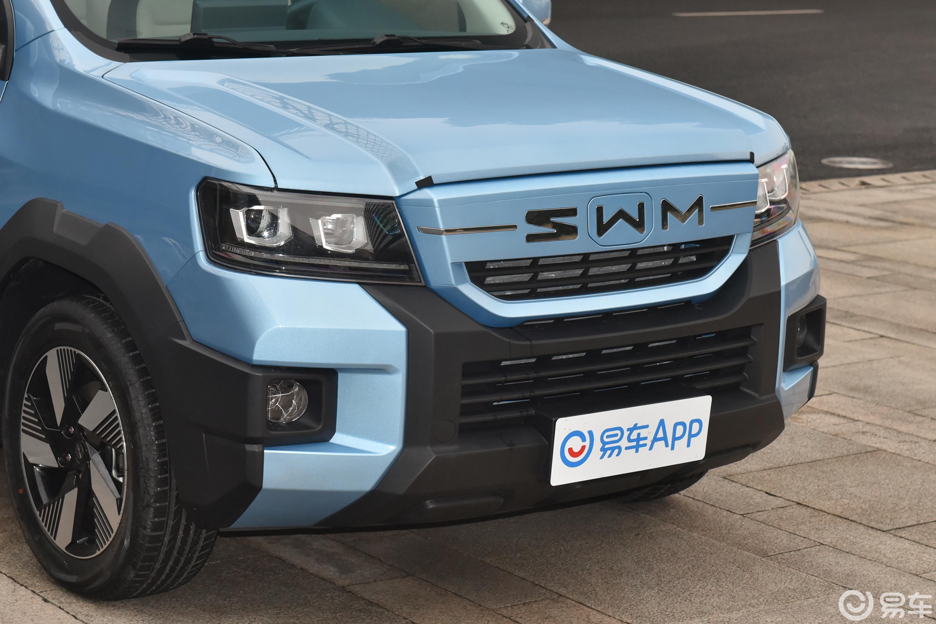 【SWM斯威大虎EDi1.5L 51km 豪华型 7座前格栅侧俯拍图片-汽车图片大全】-易车